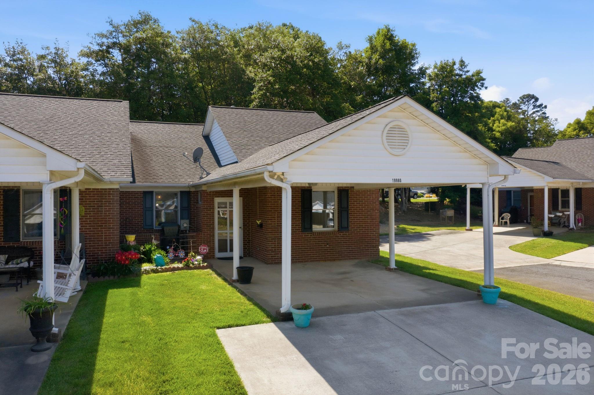 19980 Oak Leaf Circle, Cornelius, NC - photo 2 of 19