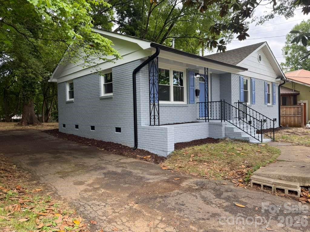 Photo 2 of 835 Ranch Street, Charlotte, NC