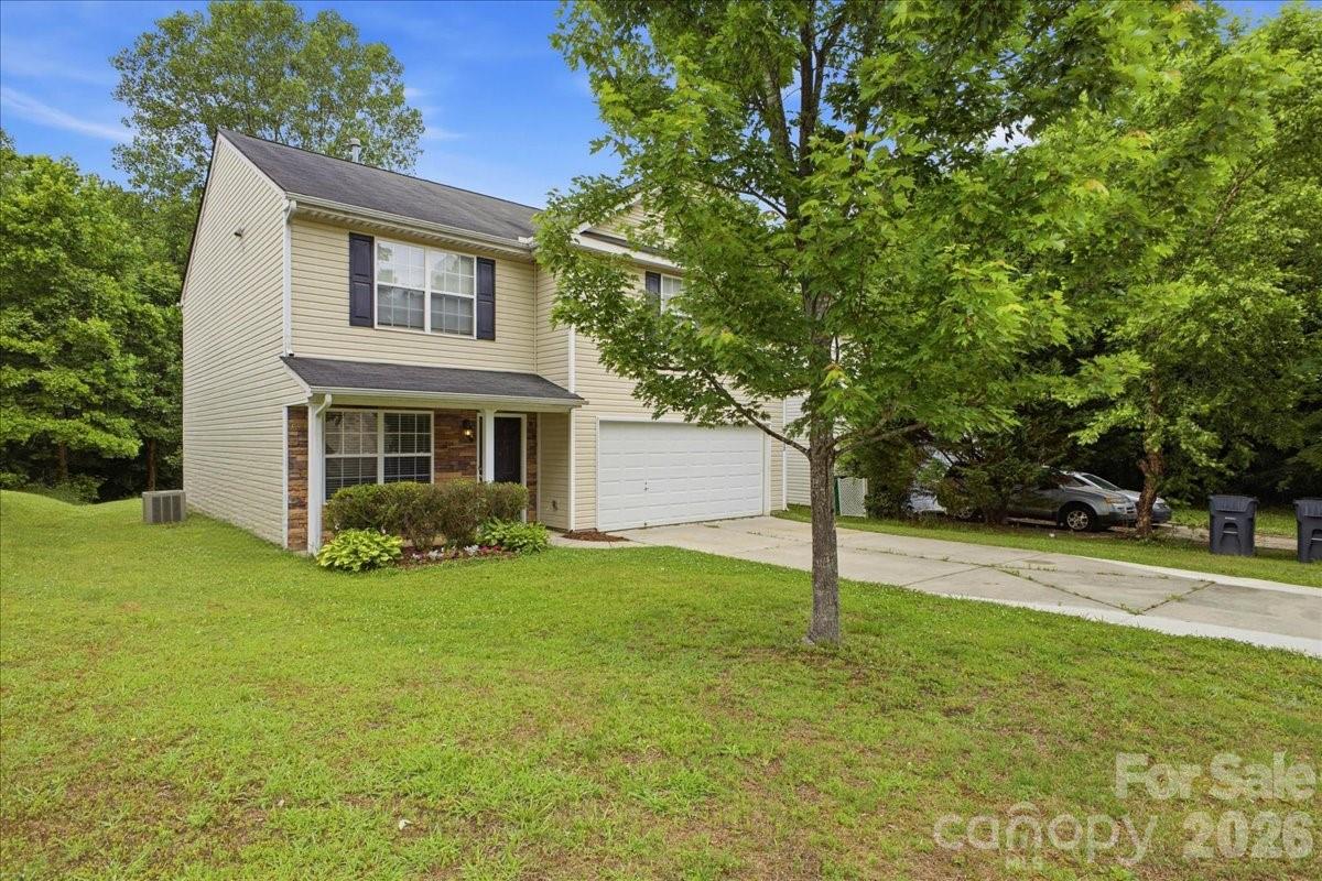 Photo 2 of 7143 Wandering Creek Drive, Charlotte, NC