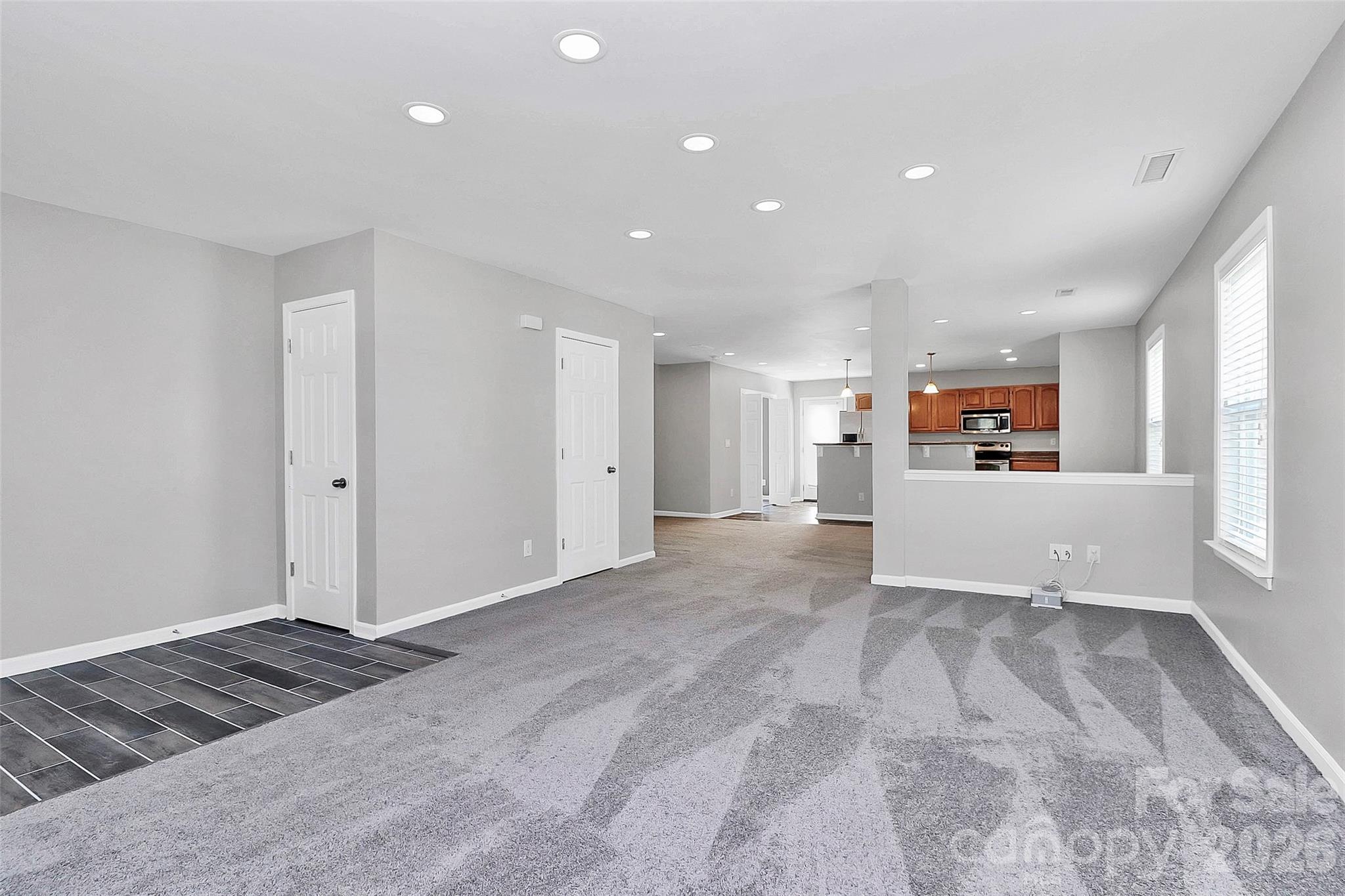 Photo 6 of 15705 Lakepoint Forest Drive, Charlotte, NC
