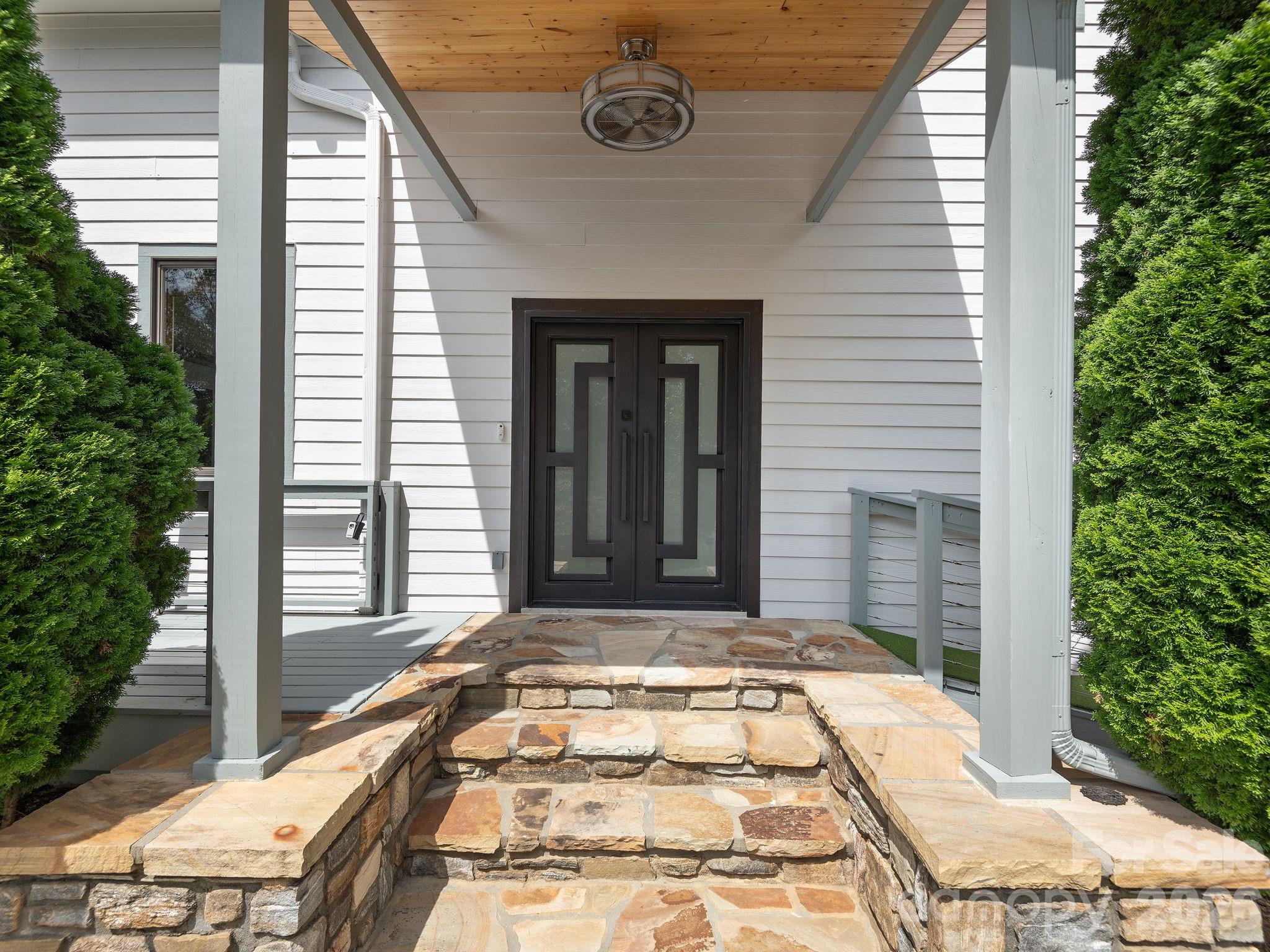 Photo 4 of 248 Wisdom Cove Road, Flat Rock, NC