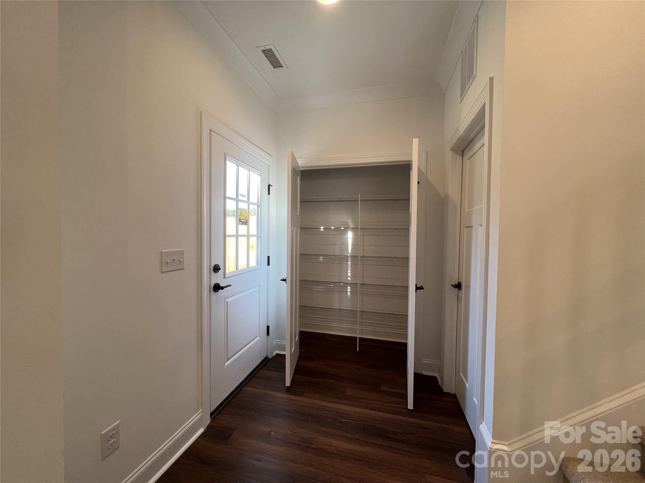 8514 Sharonbrook Drive, Charlotte, NC - photo 7 of 15