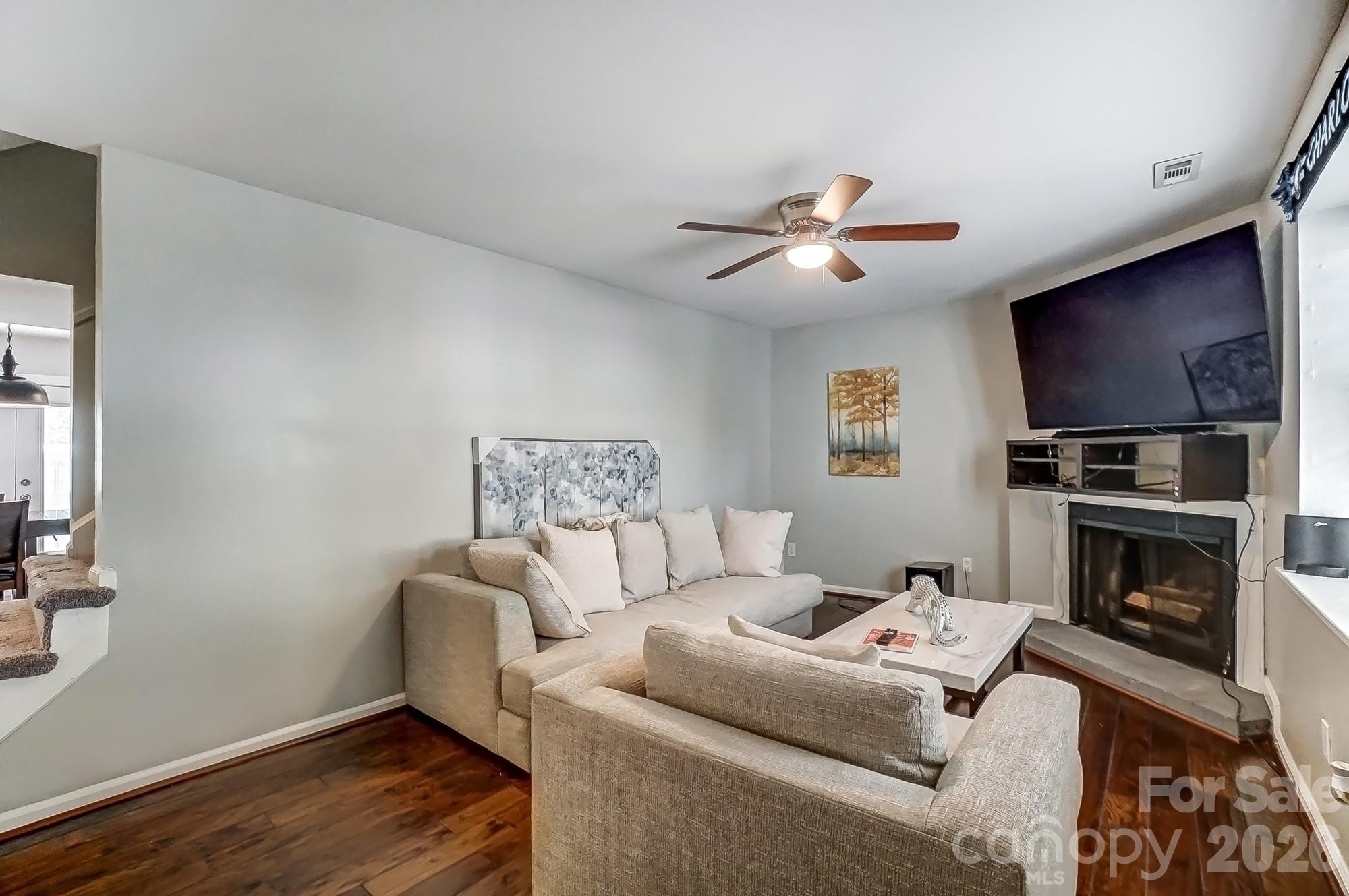 Photo 3 of 8518 Castle Pine Court, Charlotte, NC