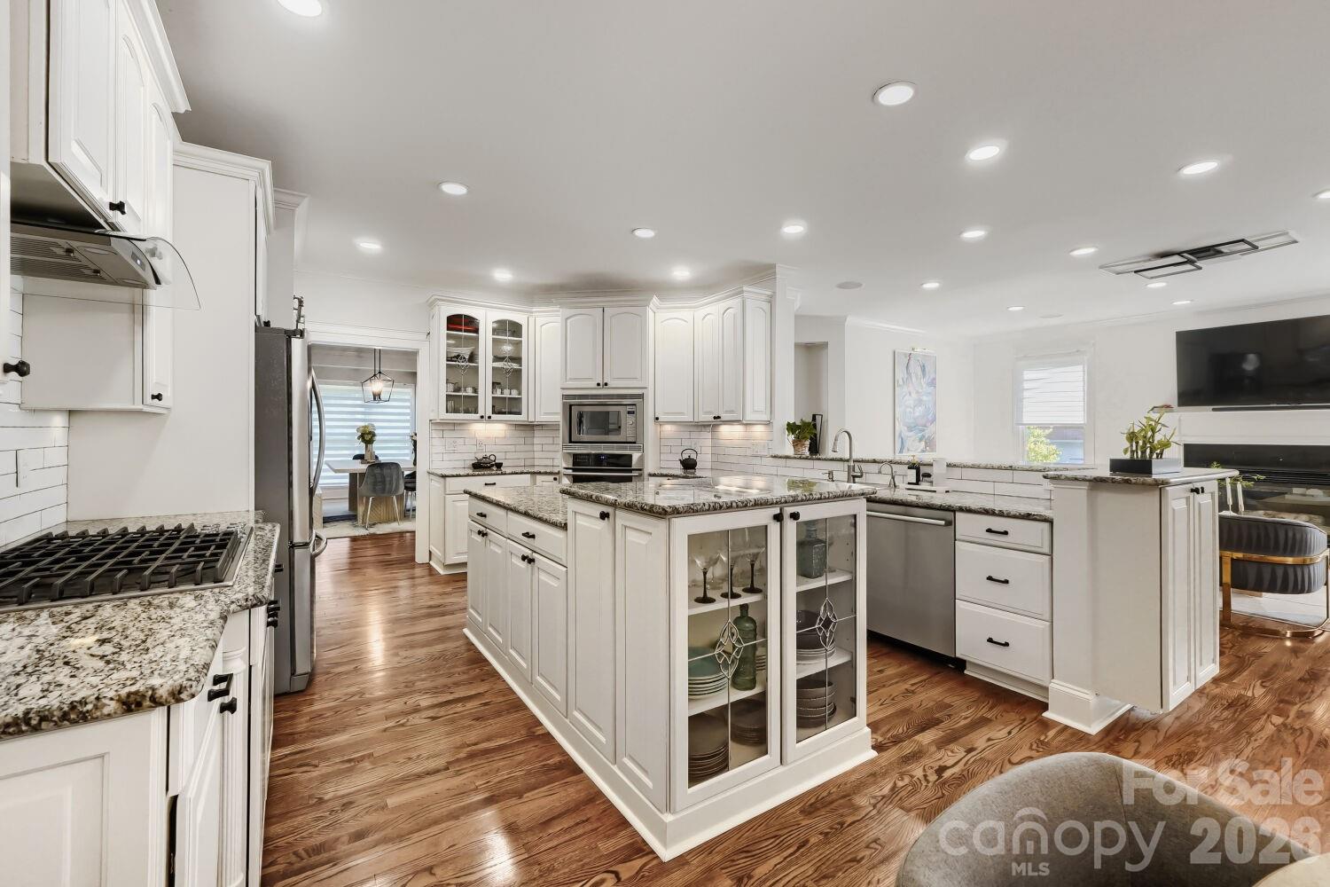 Photo 11 of 6605 Saunton Court, Charlotte, NC