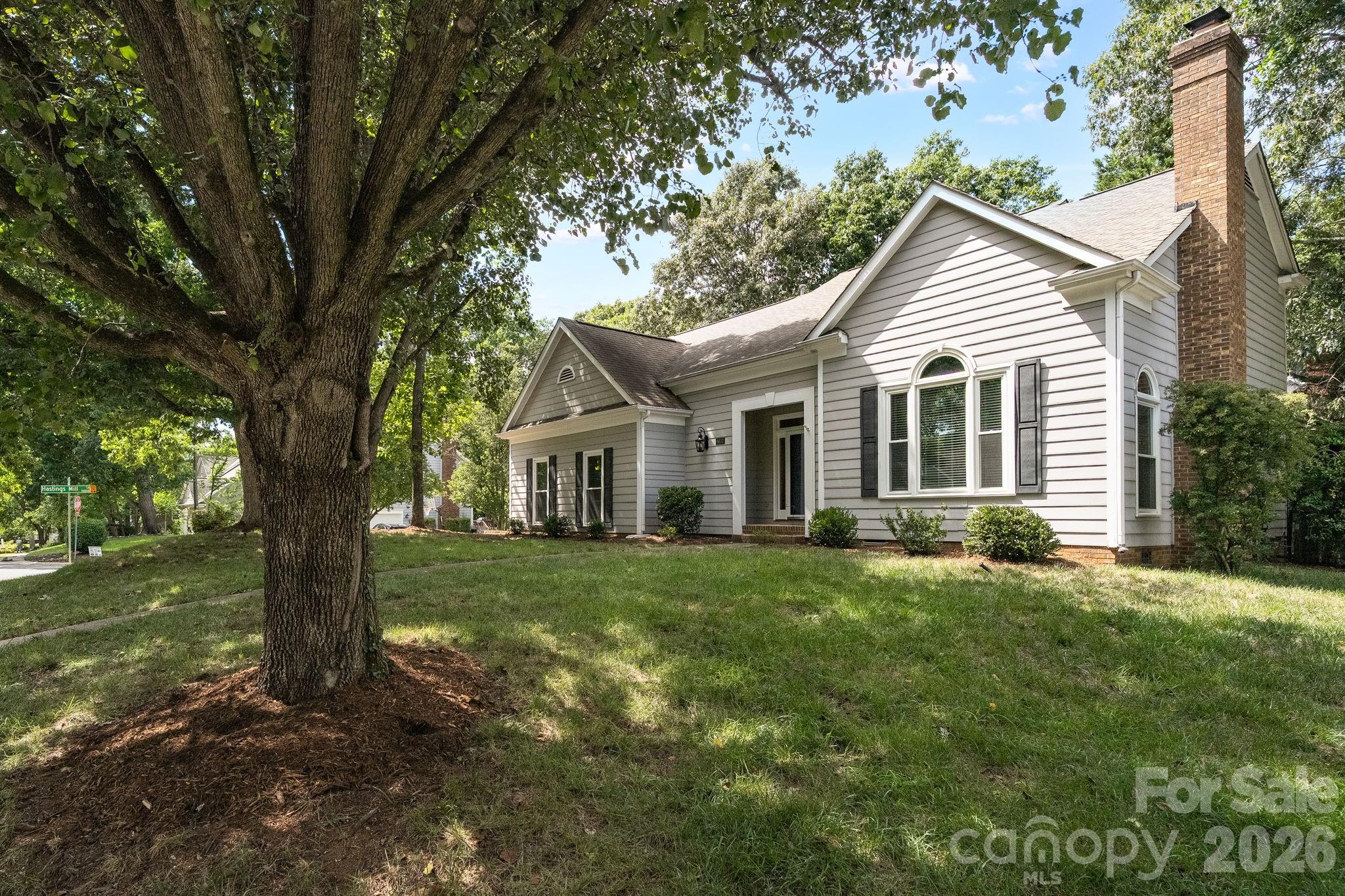Home for sale at 6632 Elmstone Drive, Charlotte, NC — photo 37 of 38