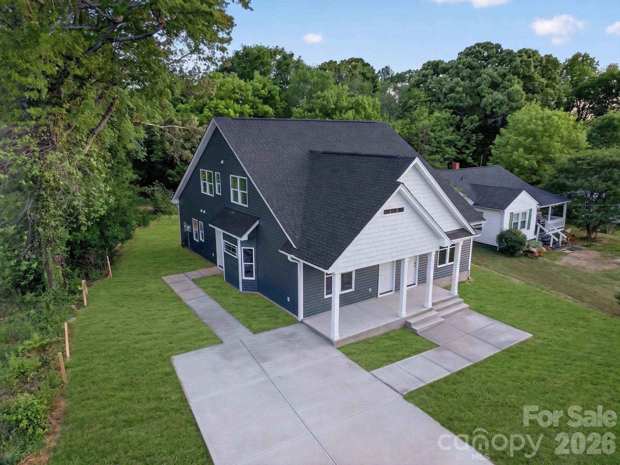 Photo 2 of 810 / 812 E Lincoln Street, Lincolnton, NC