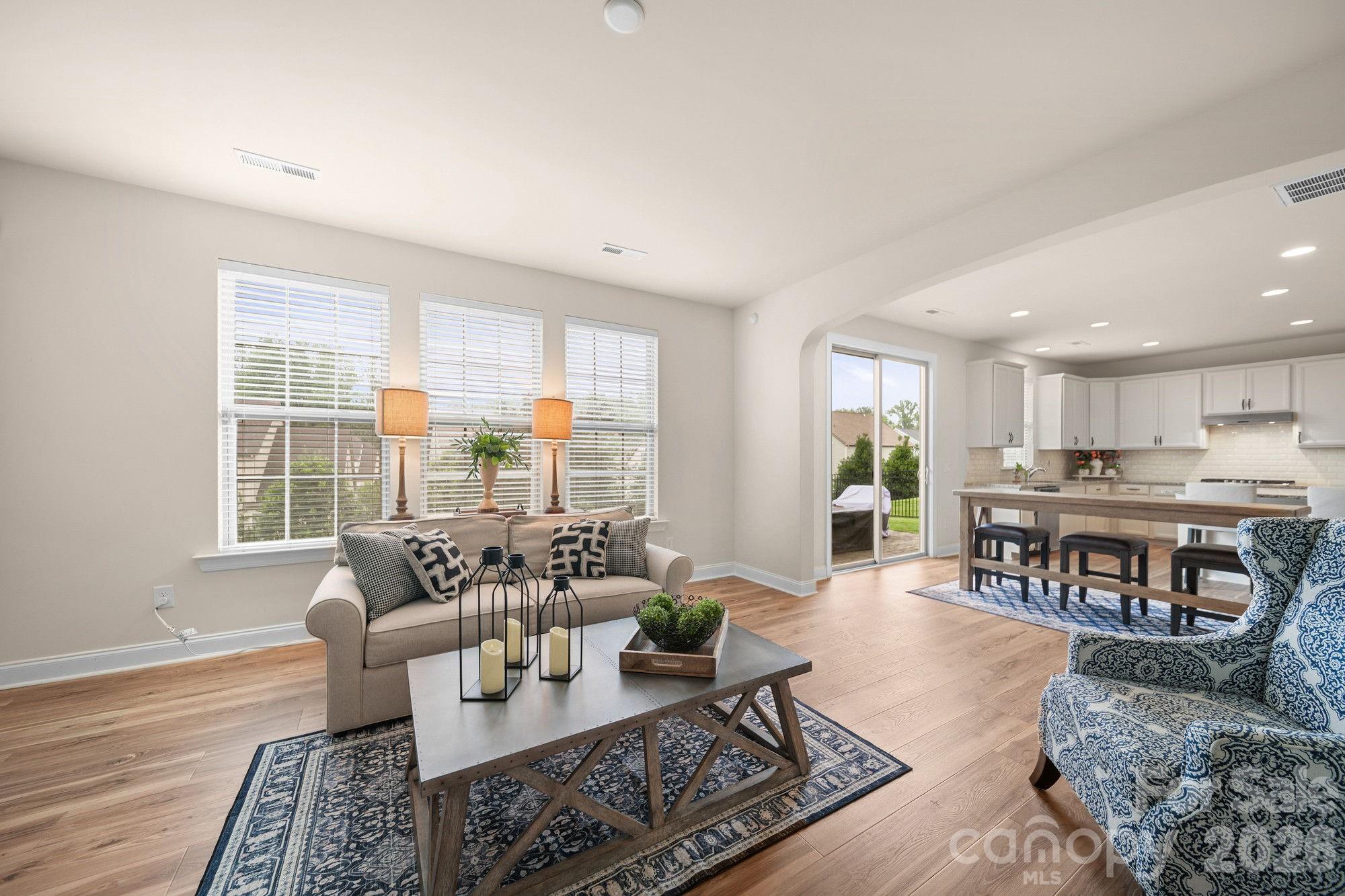 Photo 8 of 17516 Austins Creek Drive, Charlotte, NC