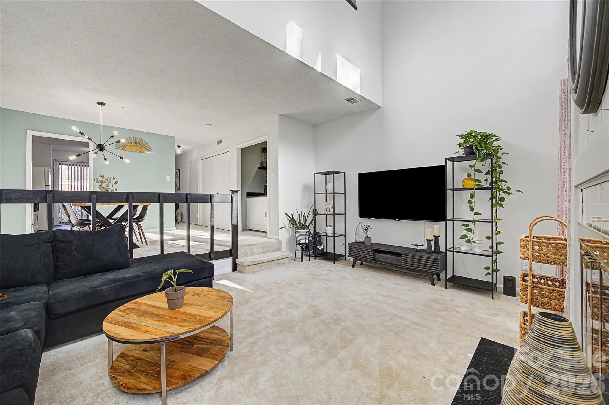 Photo 17 of 7911 Charter Oak Lane, Charlotte, NC