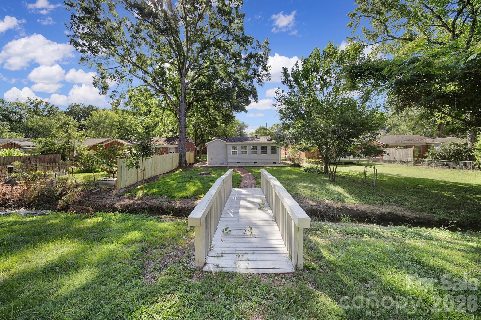 Home for sale at 1801 Dallas Avenue, Charlotte, NC — photo 13 of 34