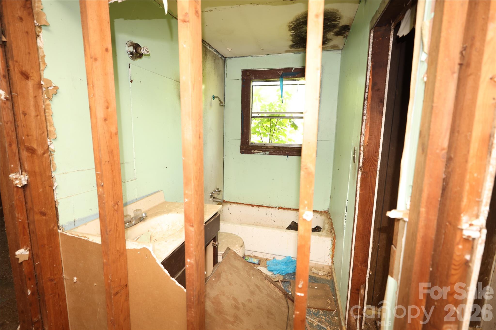 Photo 4 of 708 Smyre Drive, Gastonia, NC