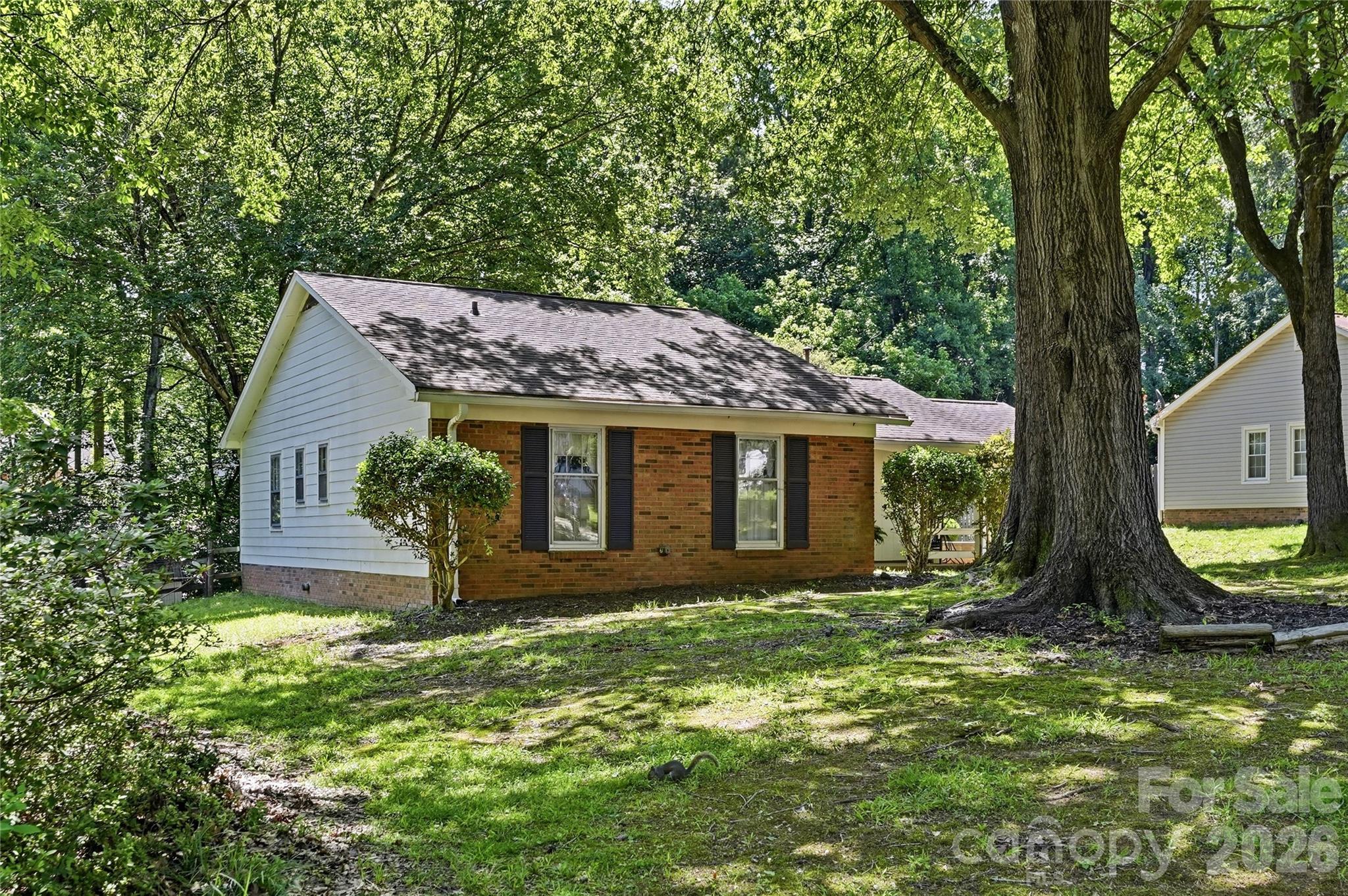 Photo 2 of 7626 Winterset Drive, Charlotte, NC