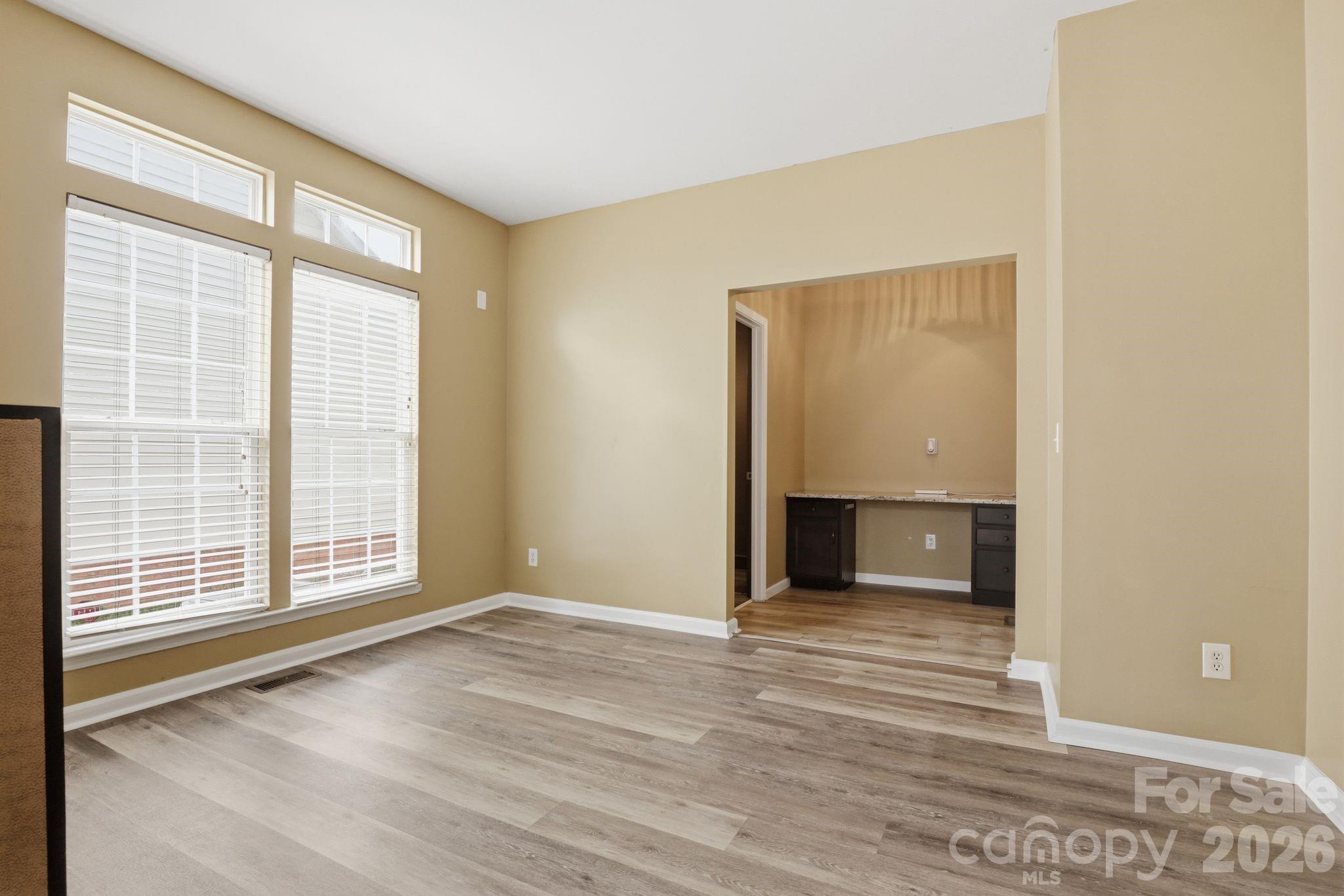 Photo 19 of 3909 Meadow Green Drive, Charlotte, NC