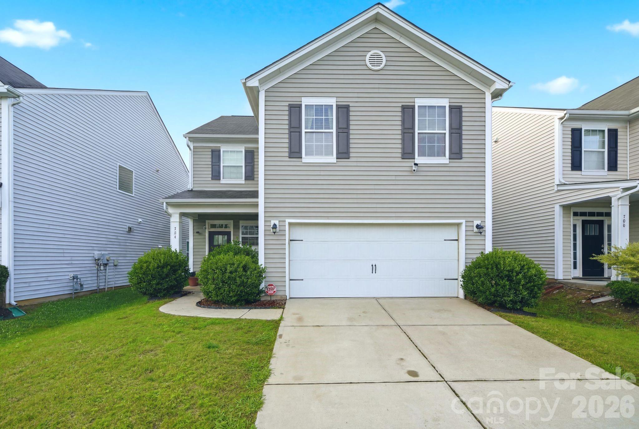 Home for sale at 504 Knothole Lane, Charlotte, NC — photo 1 of 22