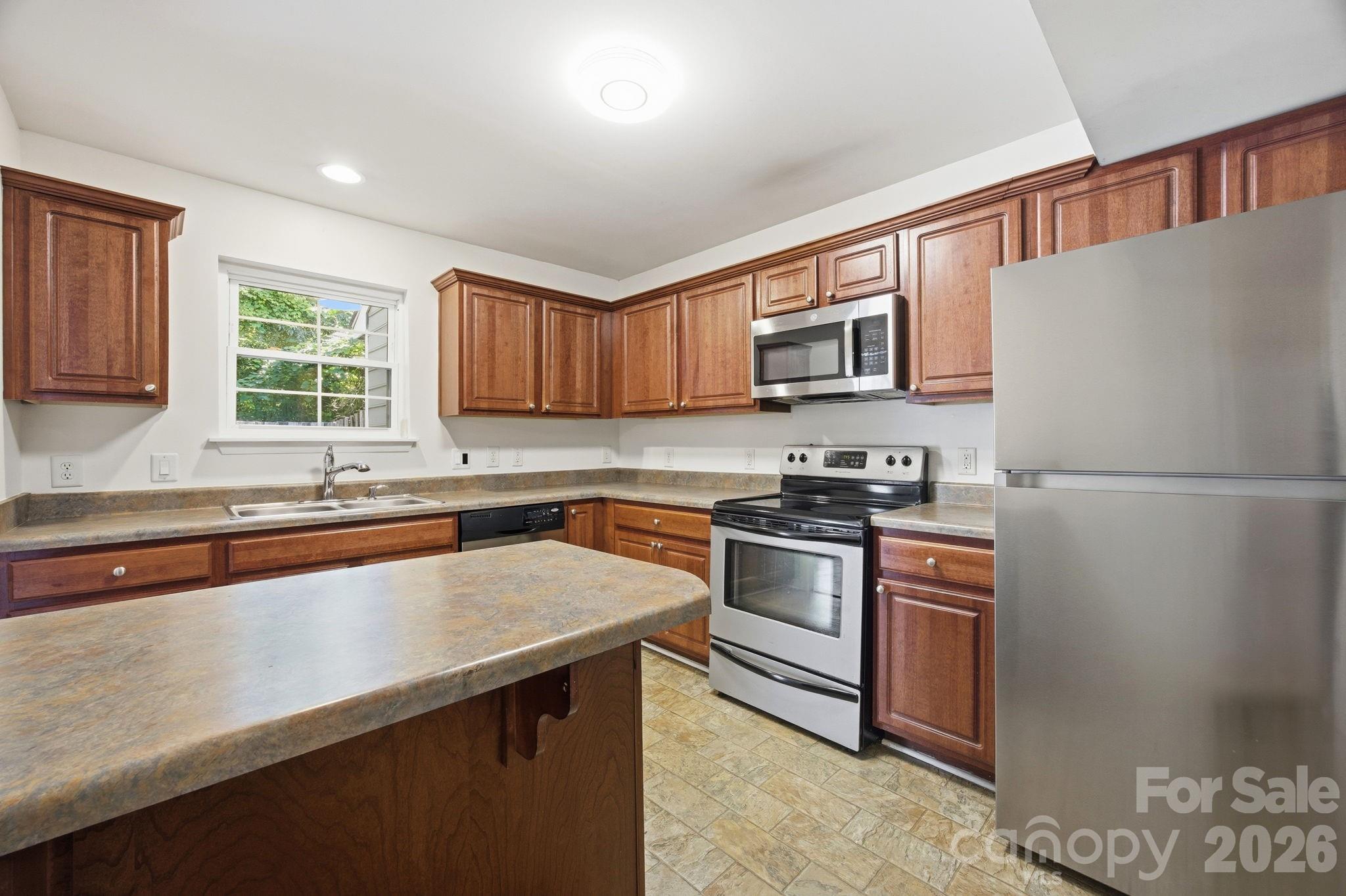 Photo 11 of 3132 Heathstead Place, Charlotte, NC