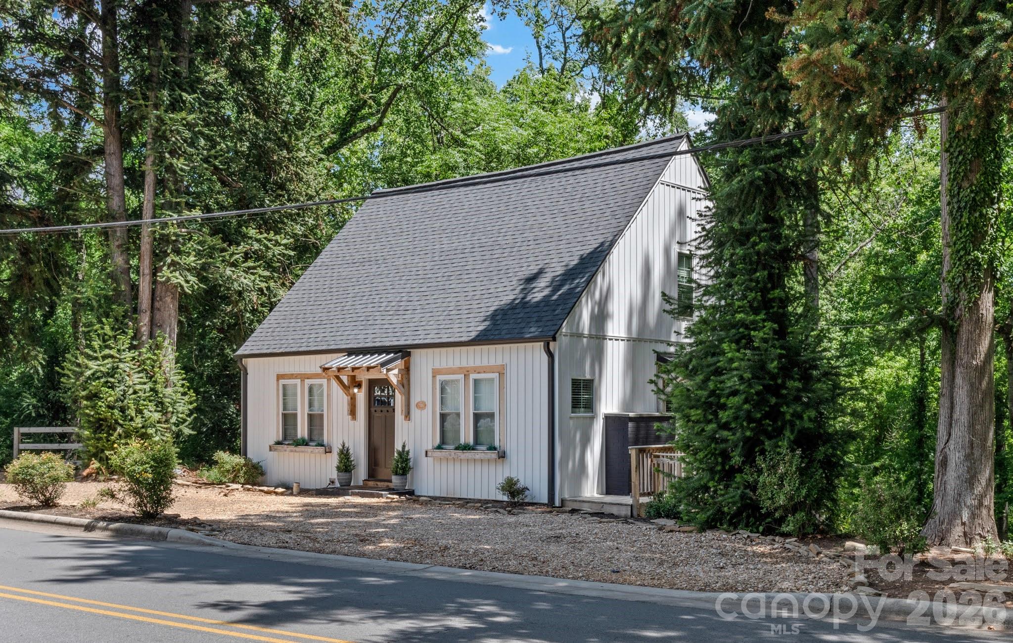 706 Elk Spur Street, Elkin, NC - photo 2 of 34