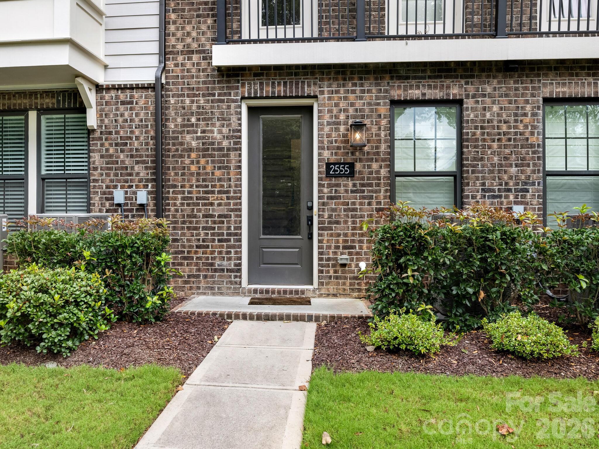 2555 Deacon Avenue, Charlotte, NC - photo 2 of 36