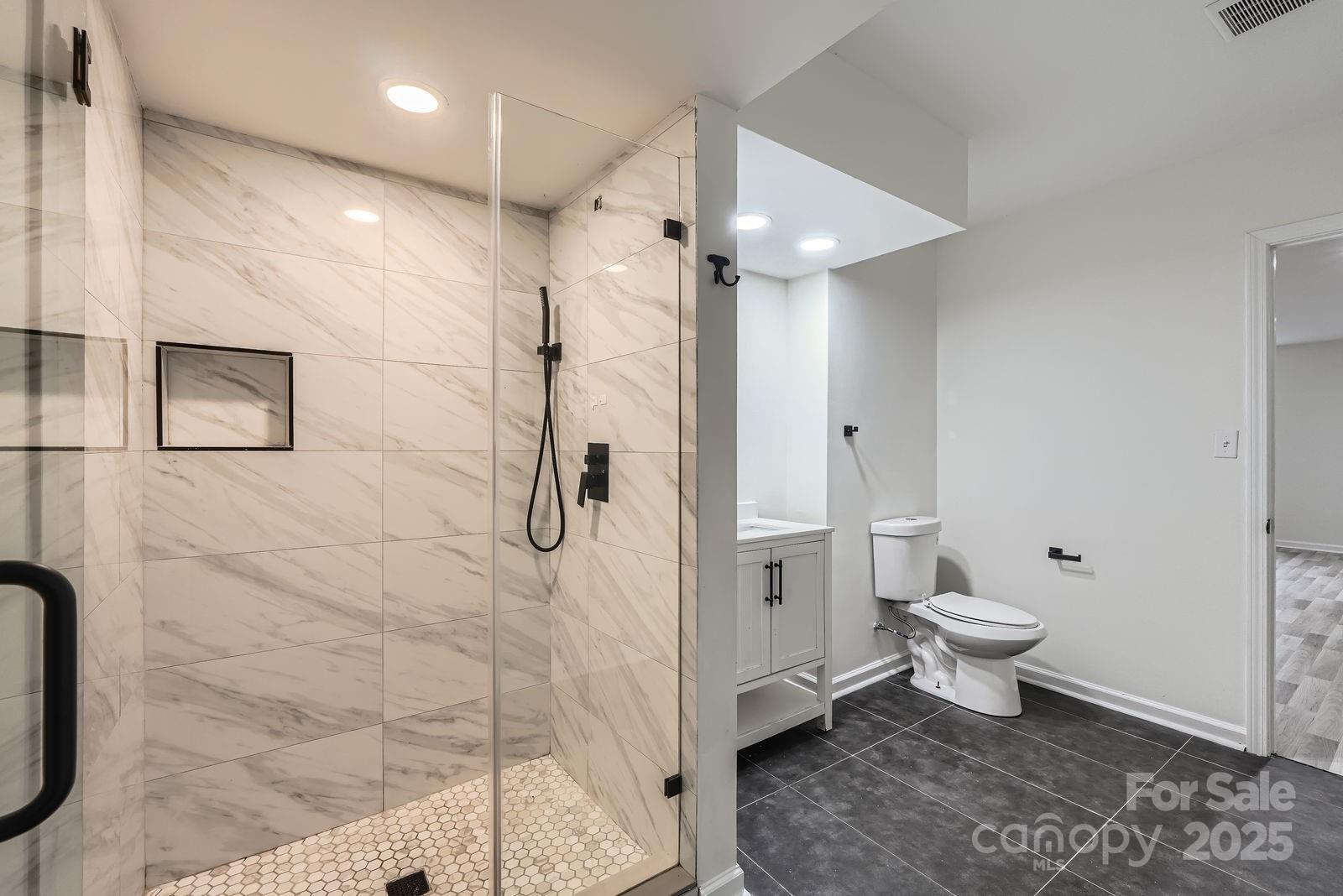 1224 E Woodlawn Road, Charlotte, NC - photo 30 of 48