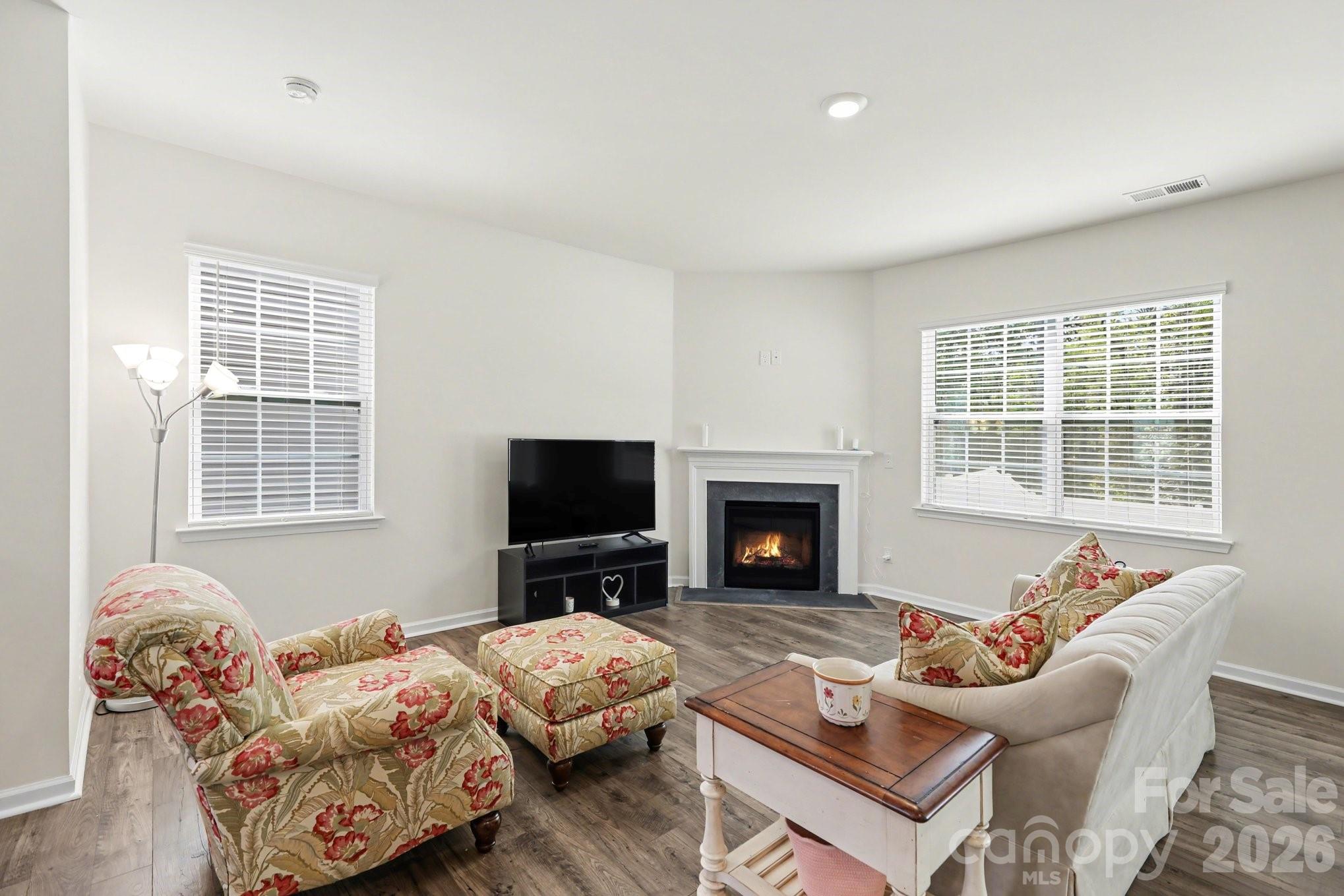 Photo 3 of 8133 Clairwood Drive, Charlotte, NC