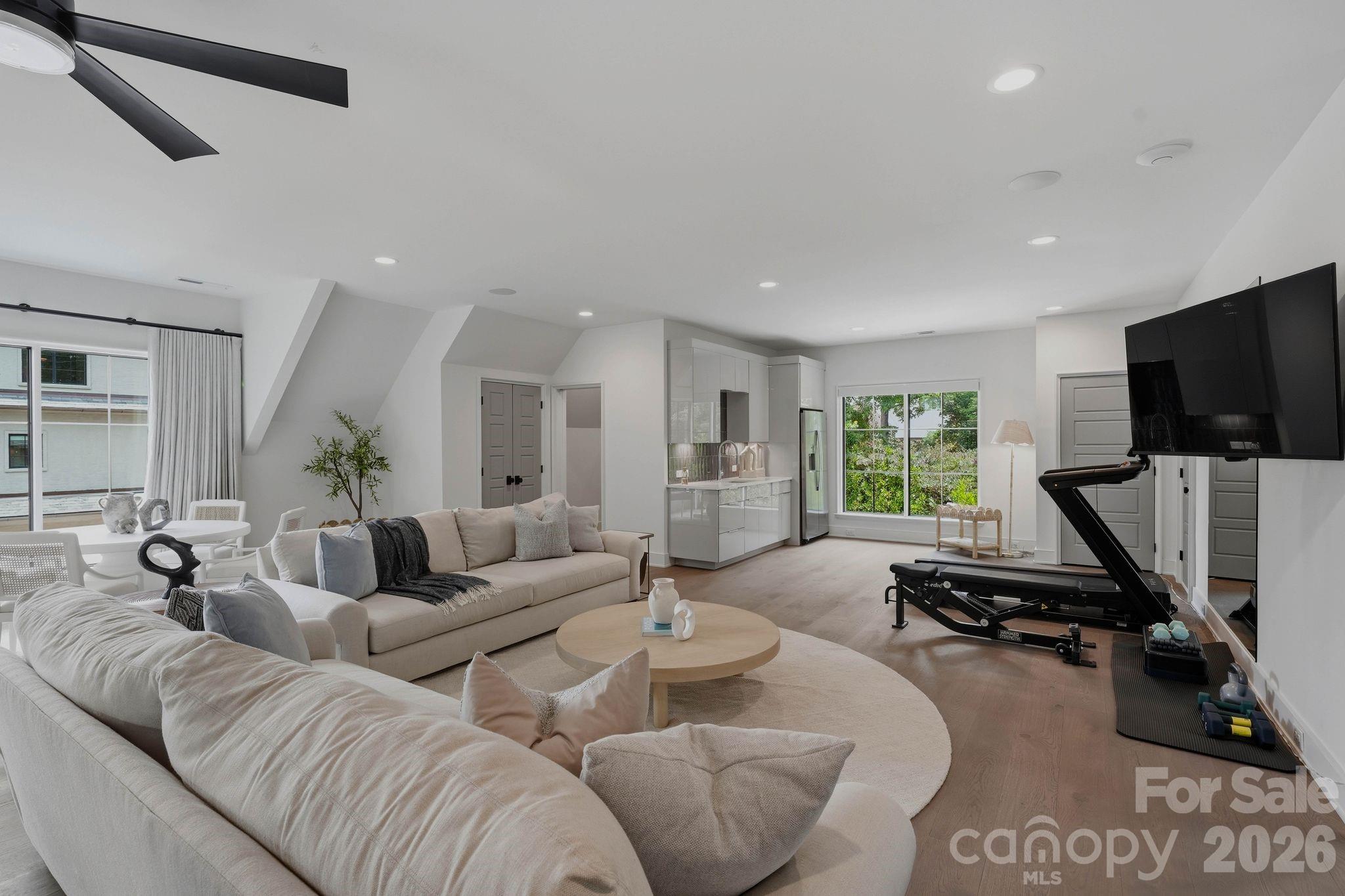 Photo 41 of 1919 Shoreham Drive, Charlotte, NC