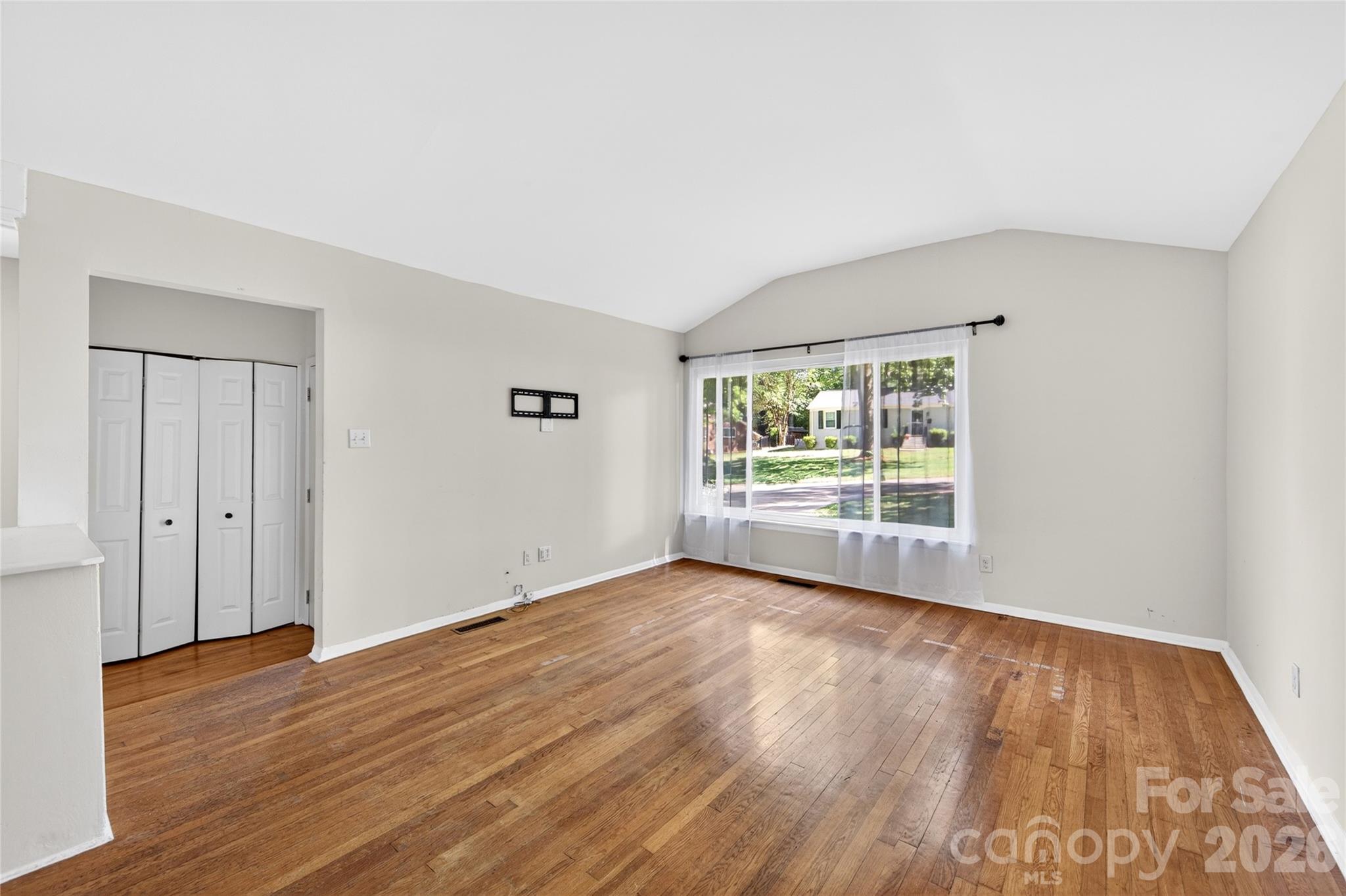501 Kenlough Drive, Charlotte, NC - photo 8 of 47