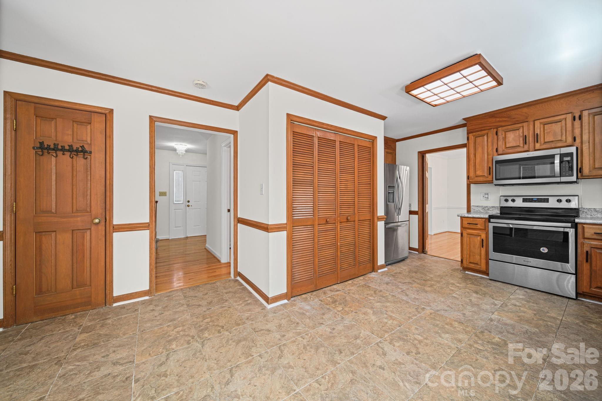 Photo 7 of 6520 Dougherty Drive, Charlotte, NC