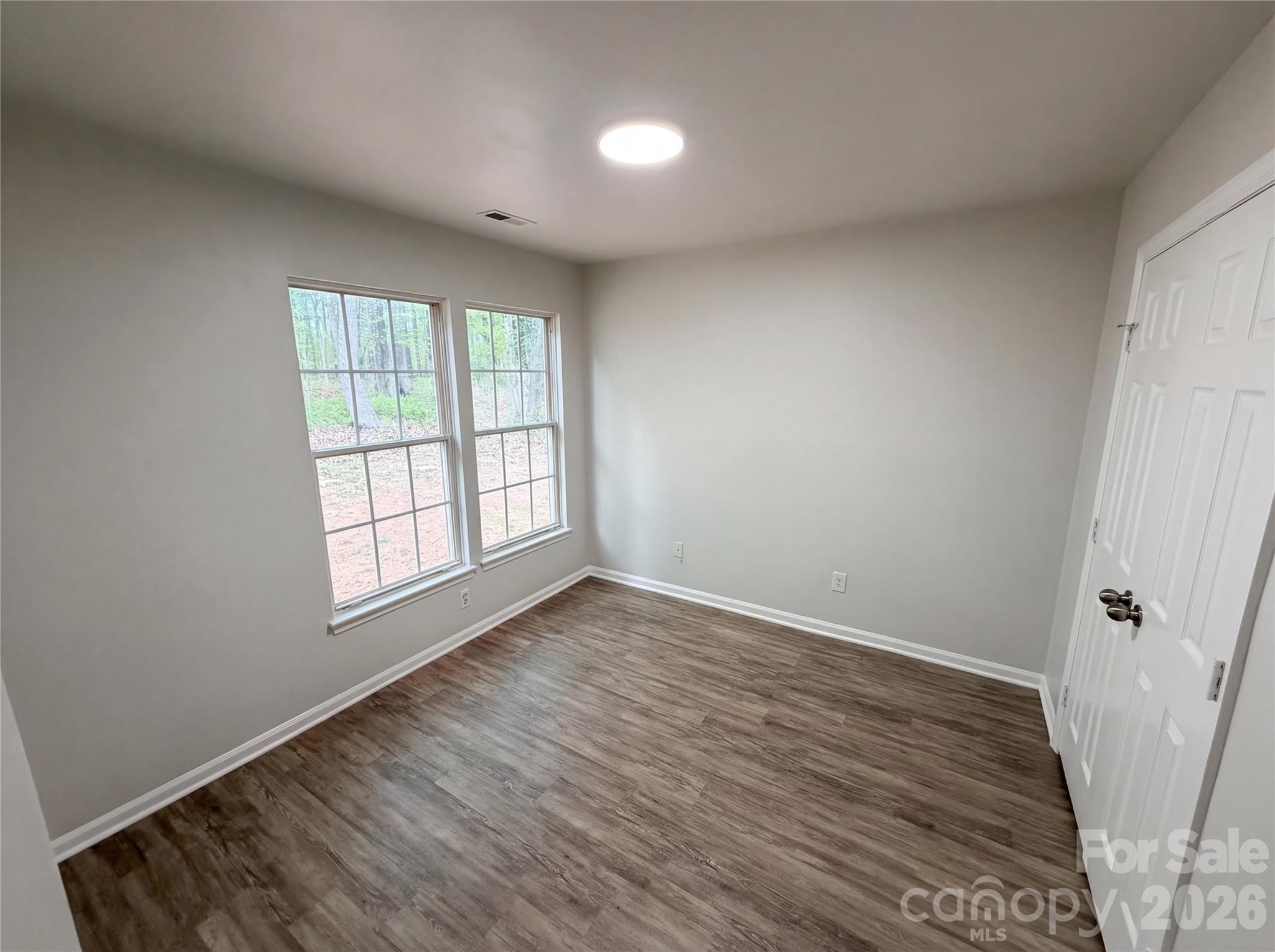 Photo 8 of 2324 Valleyview Drive, Charlotte, NC