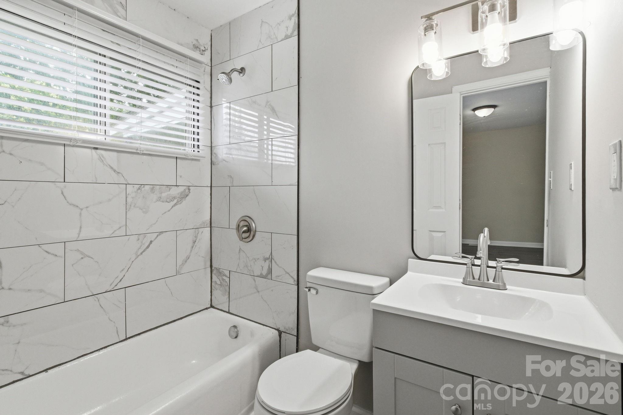 Photo 14 of 2732 Thornton Road, Charlotte, NC