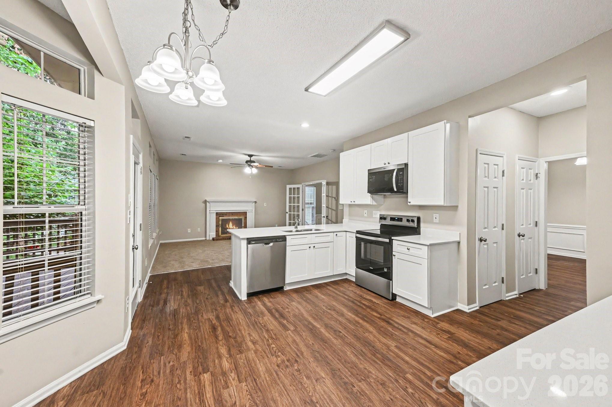 Home for sale at 4619 Kirkgard Trail, Charlotte, NC — photo 3 of 27
