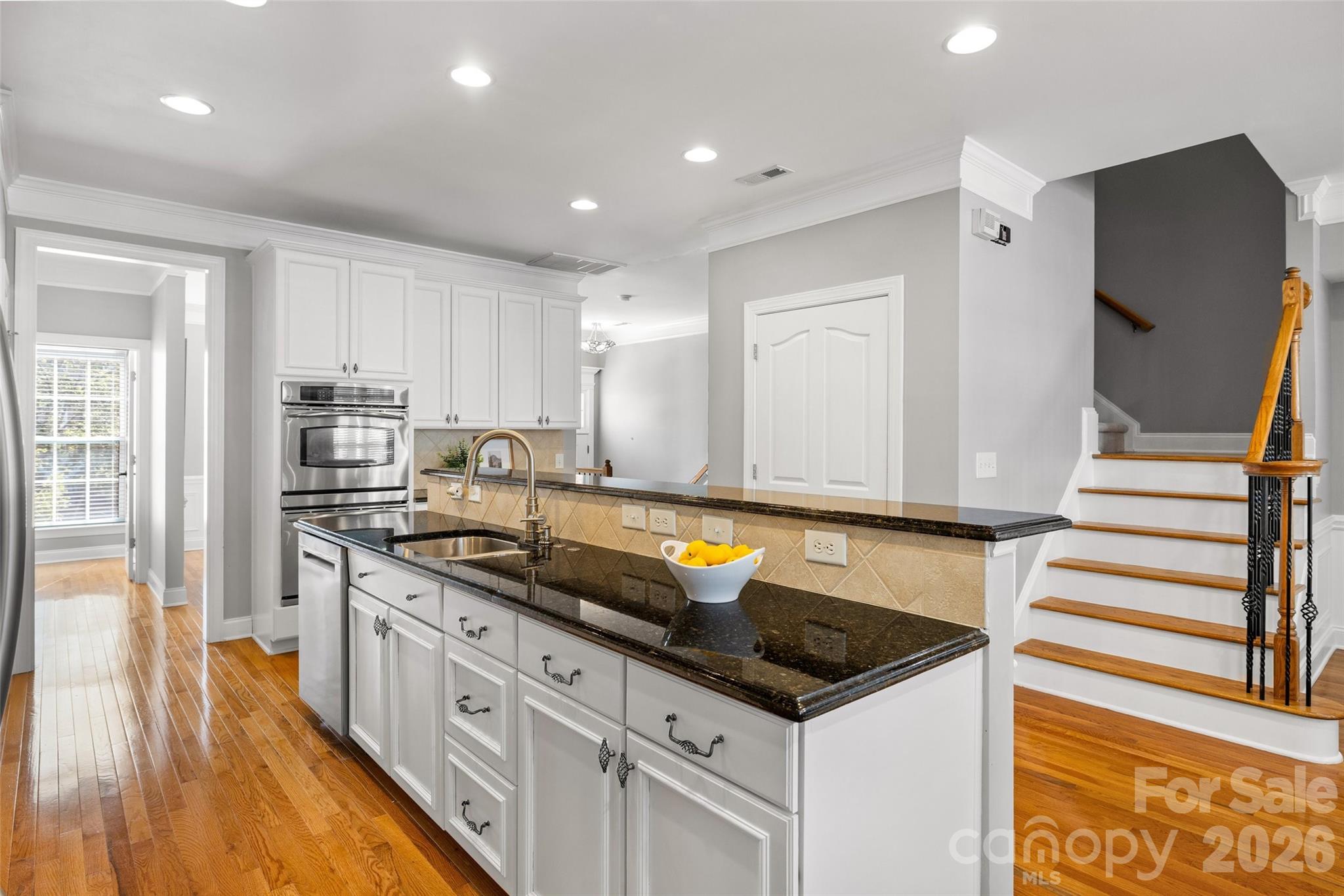 Photo 10 of 7810 Springs Village Lane, Charlotte, NC