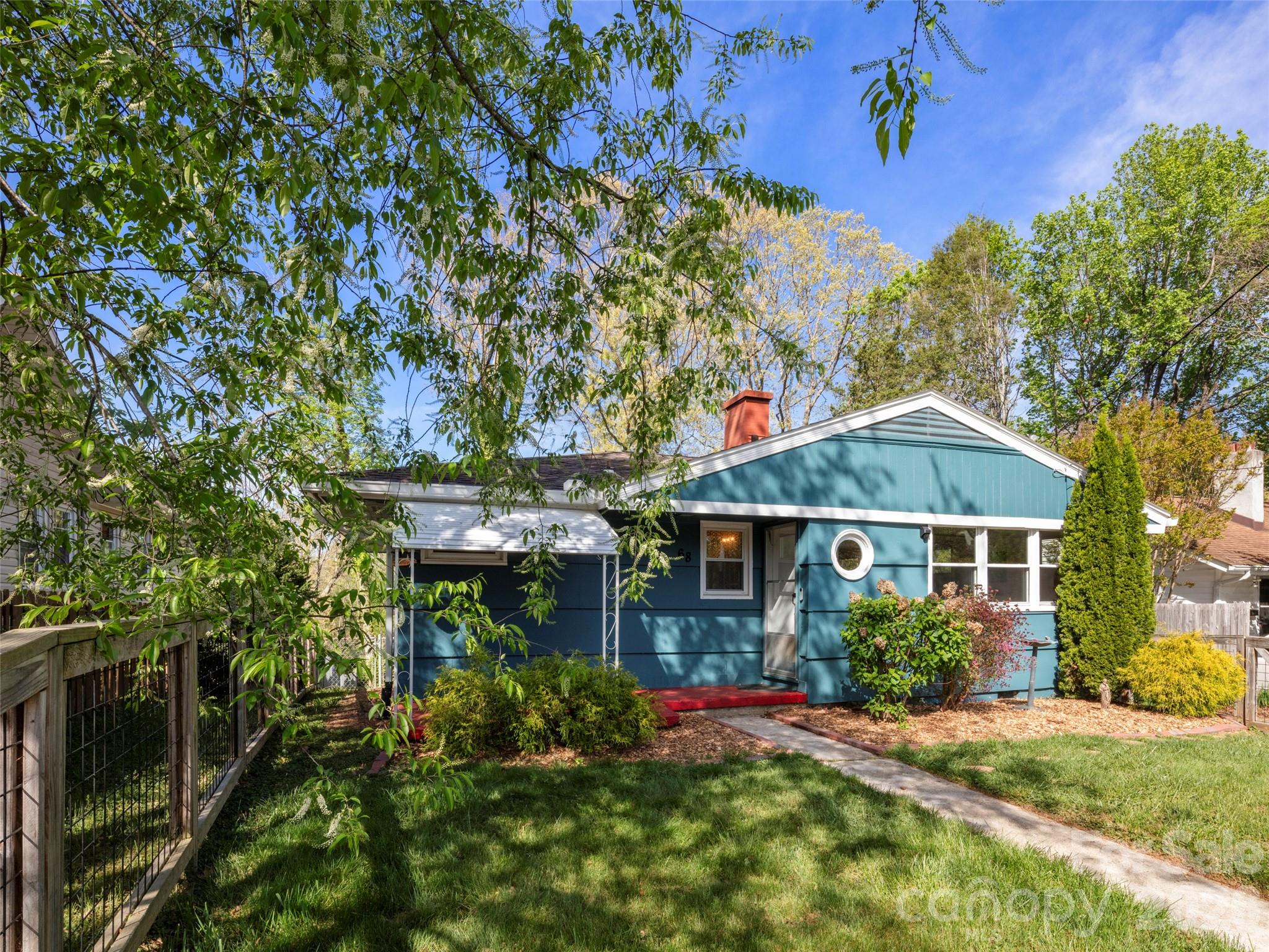 68 Vandalia Avenue, Asheville, NC - photo 3 of 24