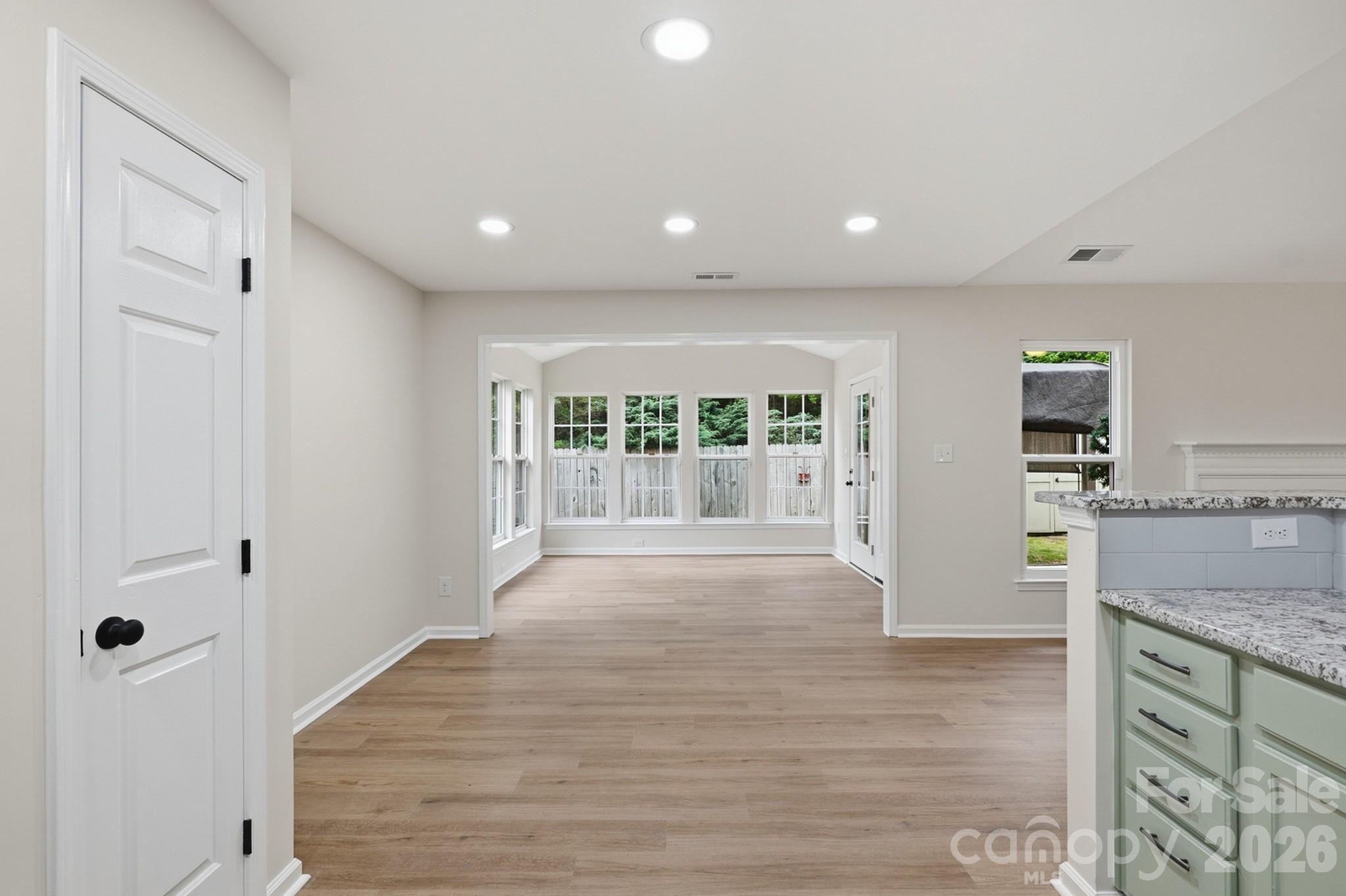 Photo 7 of 5123 Sunburst Lane, Charlotte, NC