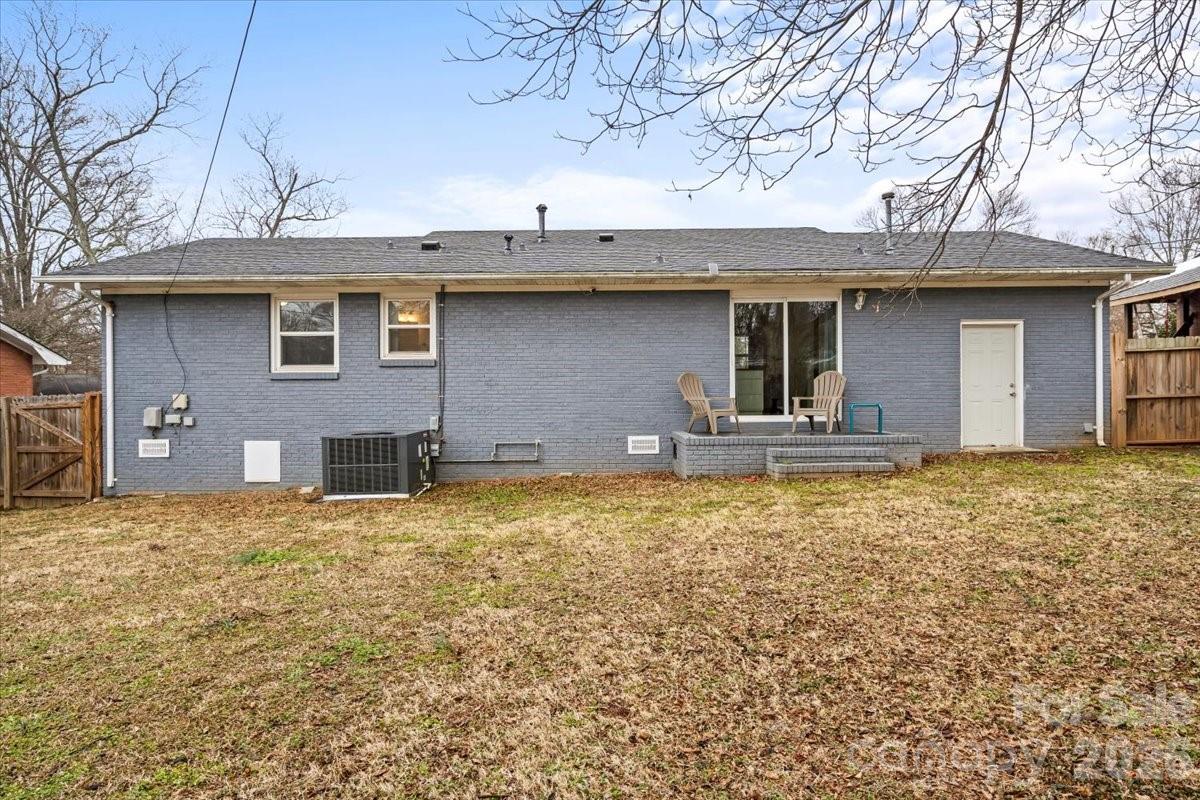 Photo 26 of 4930 Crestmont Drive, Charlotte, NC