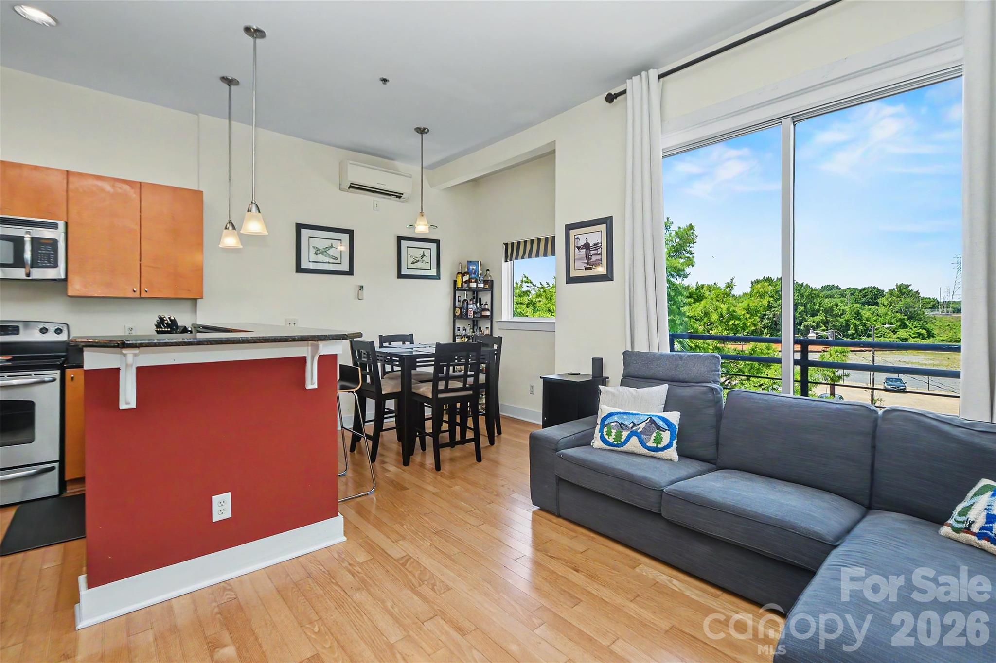 Photo 3 of 613 Mcninch Street, Charlotte, NC