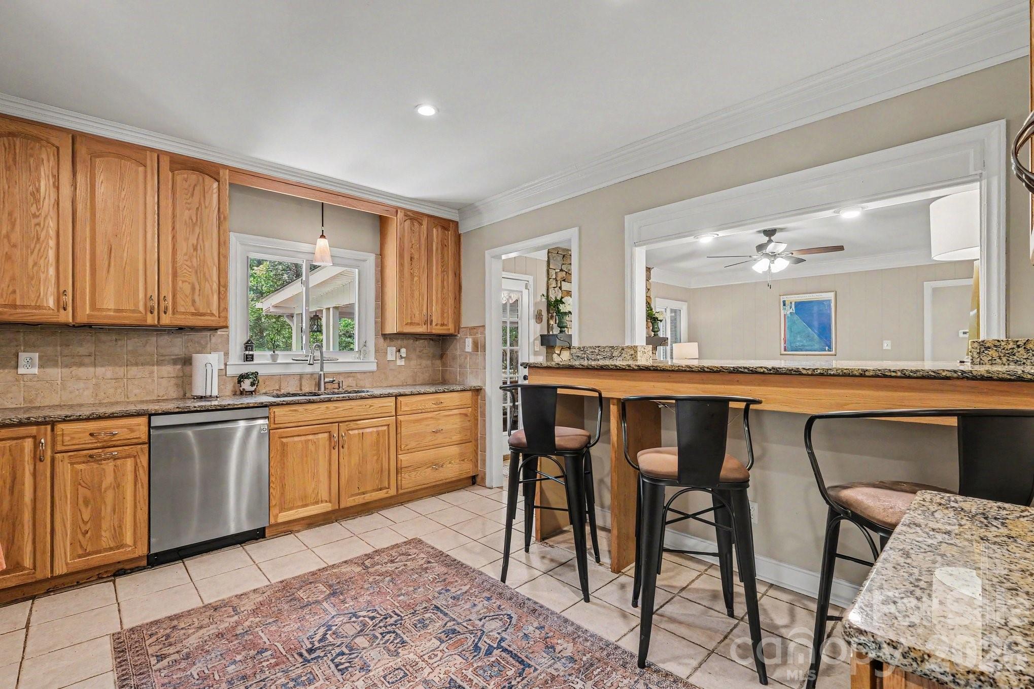 6641 Brookmeade Drive, Charlotte, NC - photo 13 of 32