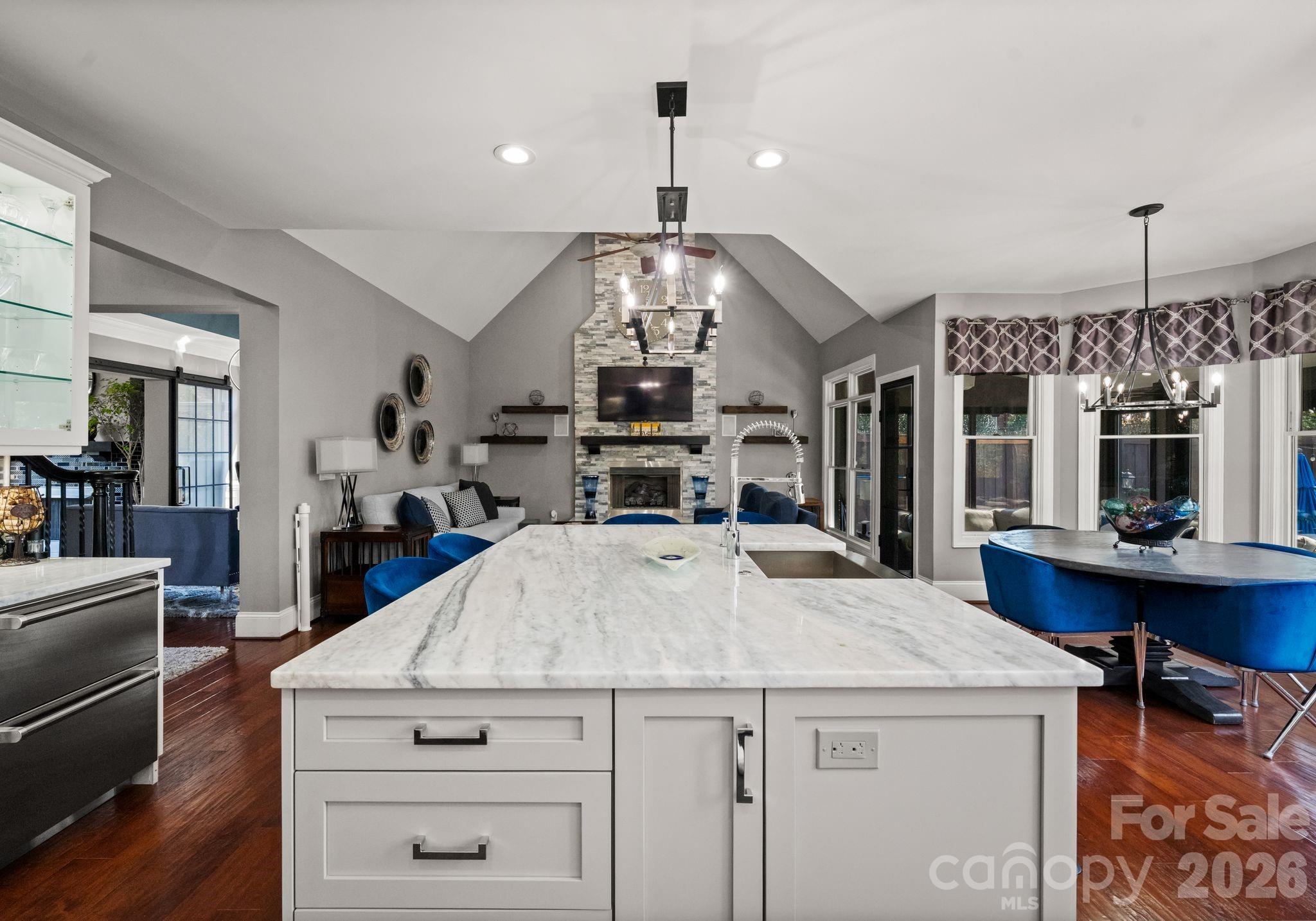 Photo 13 of 141 Sardis Lane, Charlotte, NC