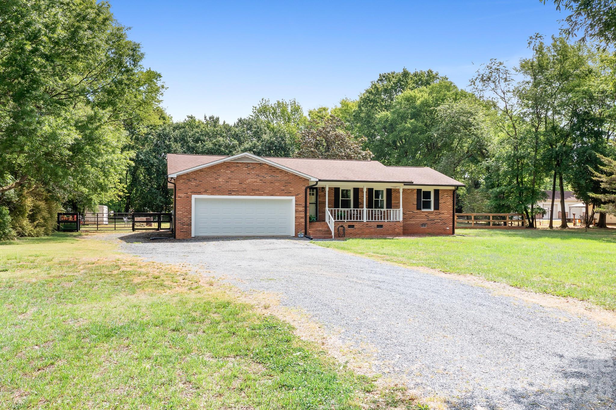 Photo 4 of 580 Odell School Road, Concord, NC