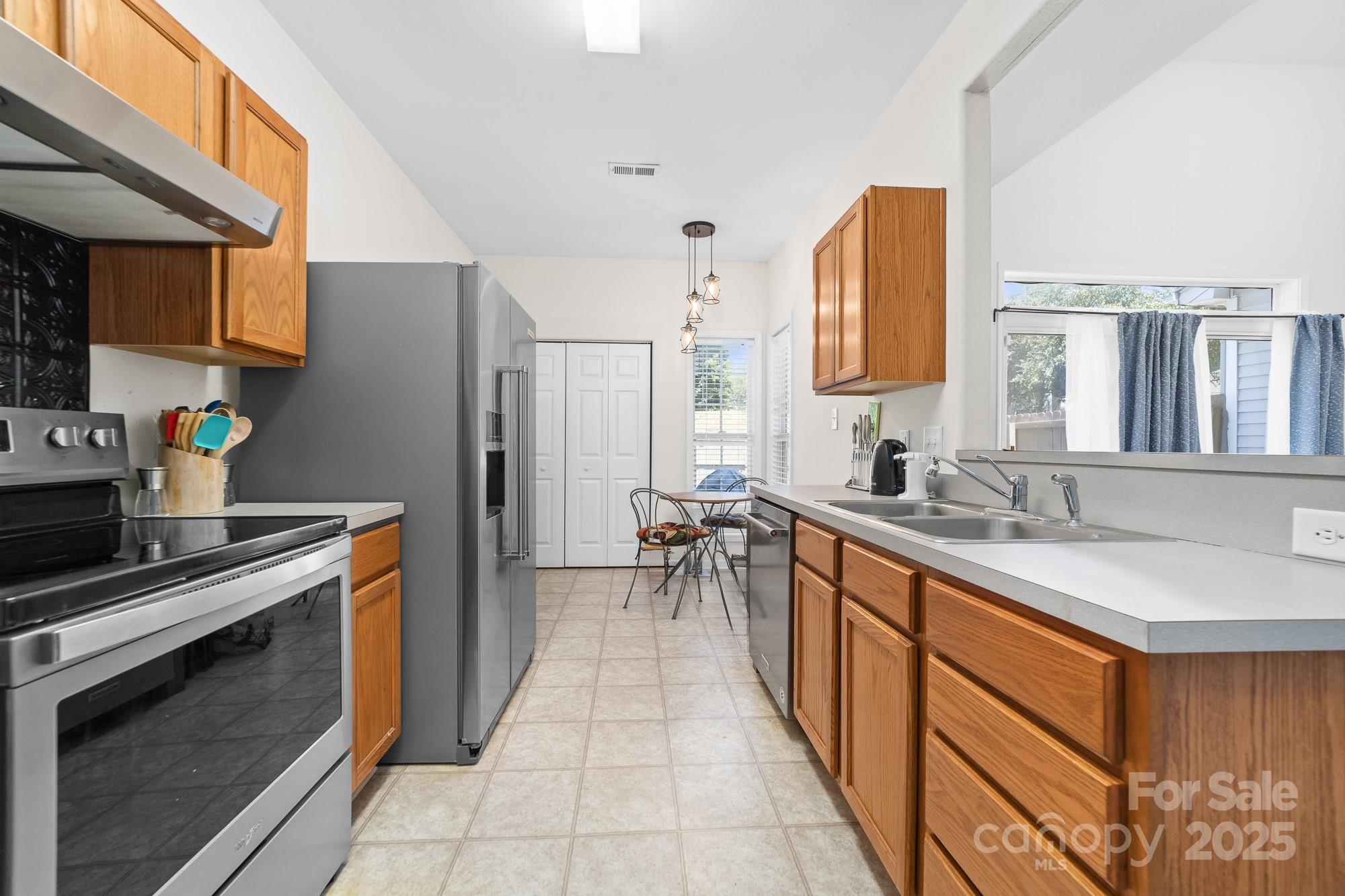 Photo 12 of 4313 Eaves Lane, Charlotte, NC