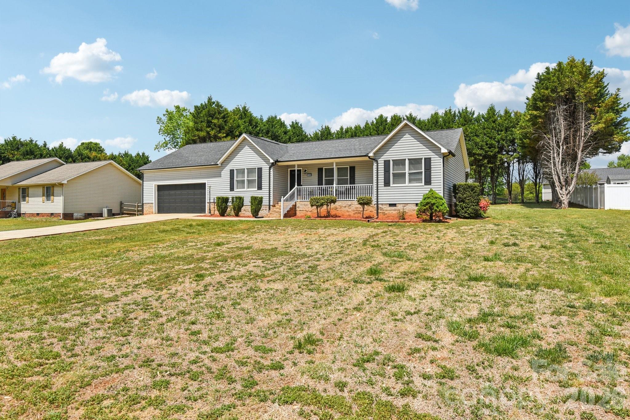 Photo 4 of 140 Clearview Road, Statesville, NC