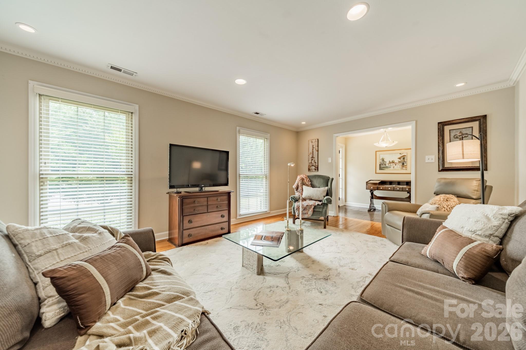 Photo 4 of 5522 Sharon Road, Charlotte, NC