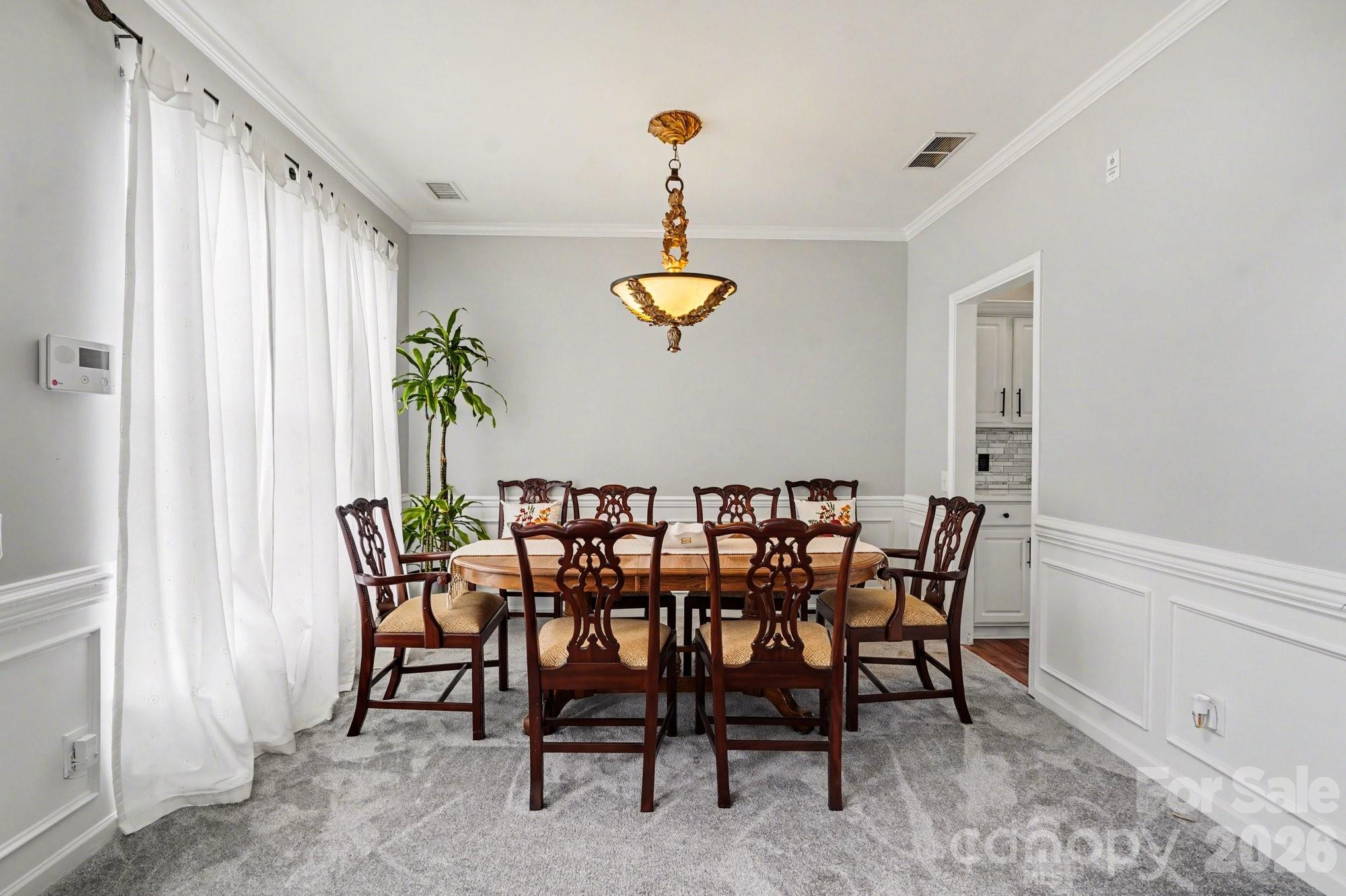 8727 Fieldcroft Drive, Charlotte, NC - photo 4 of 32