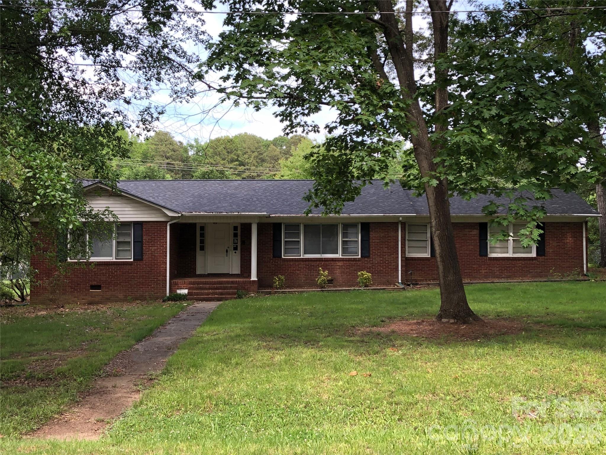 Home for sale at 128 Woodlynn Drive, Charlotte, NC — photo 1 of 24