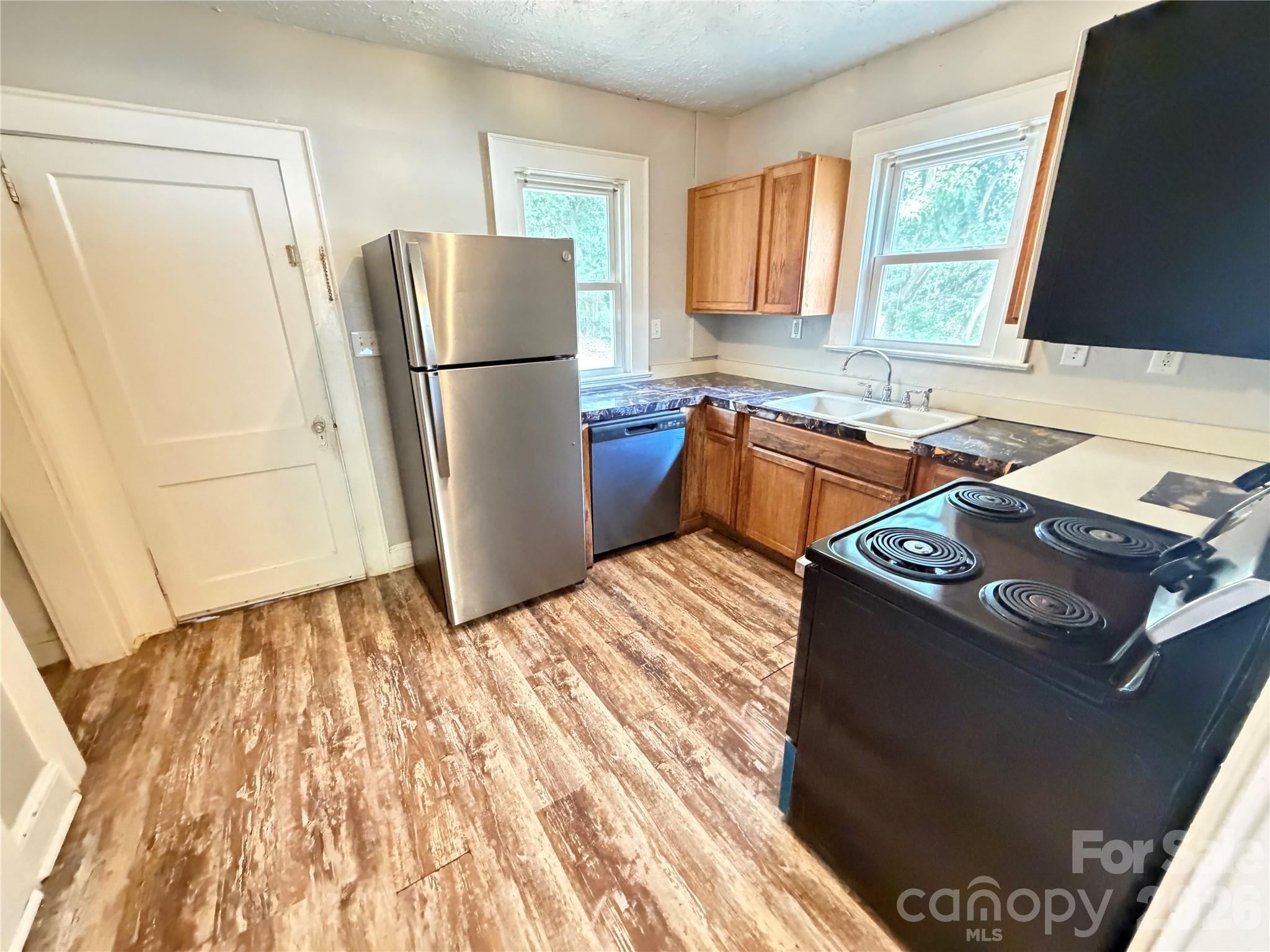 Photo 8 of 2212 Camp Greene Street, Charlotte, NC