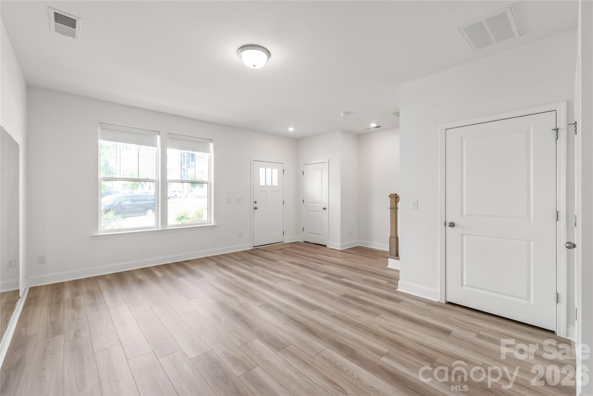 15309 Ballancroft Parkway, Charlotte, NC - photo 5 of 37