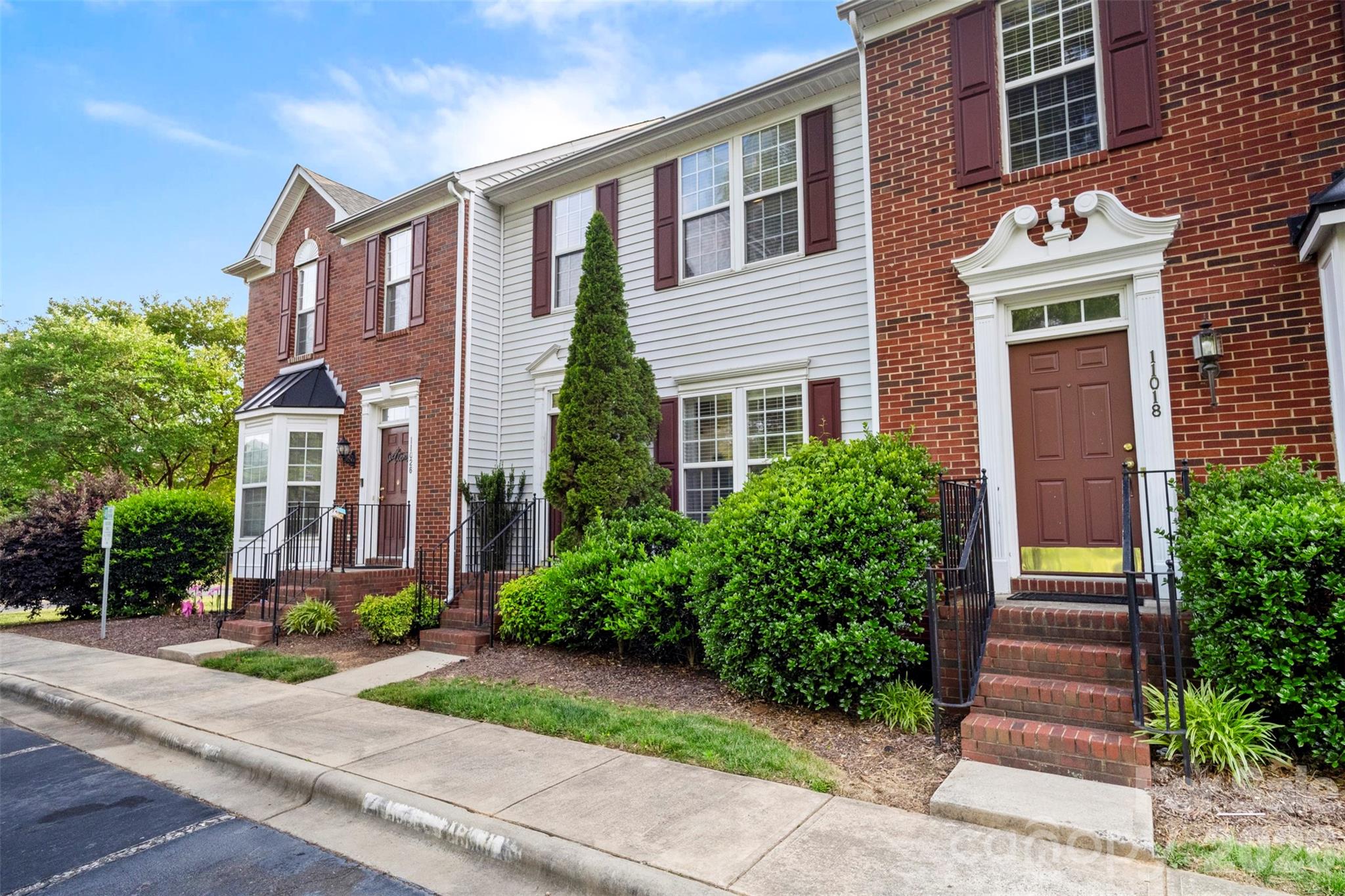 Photo 2 of 11022 Garden Oaks Lane, Charlotte, NC