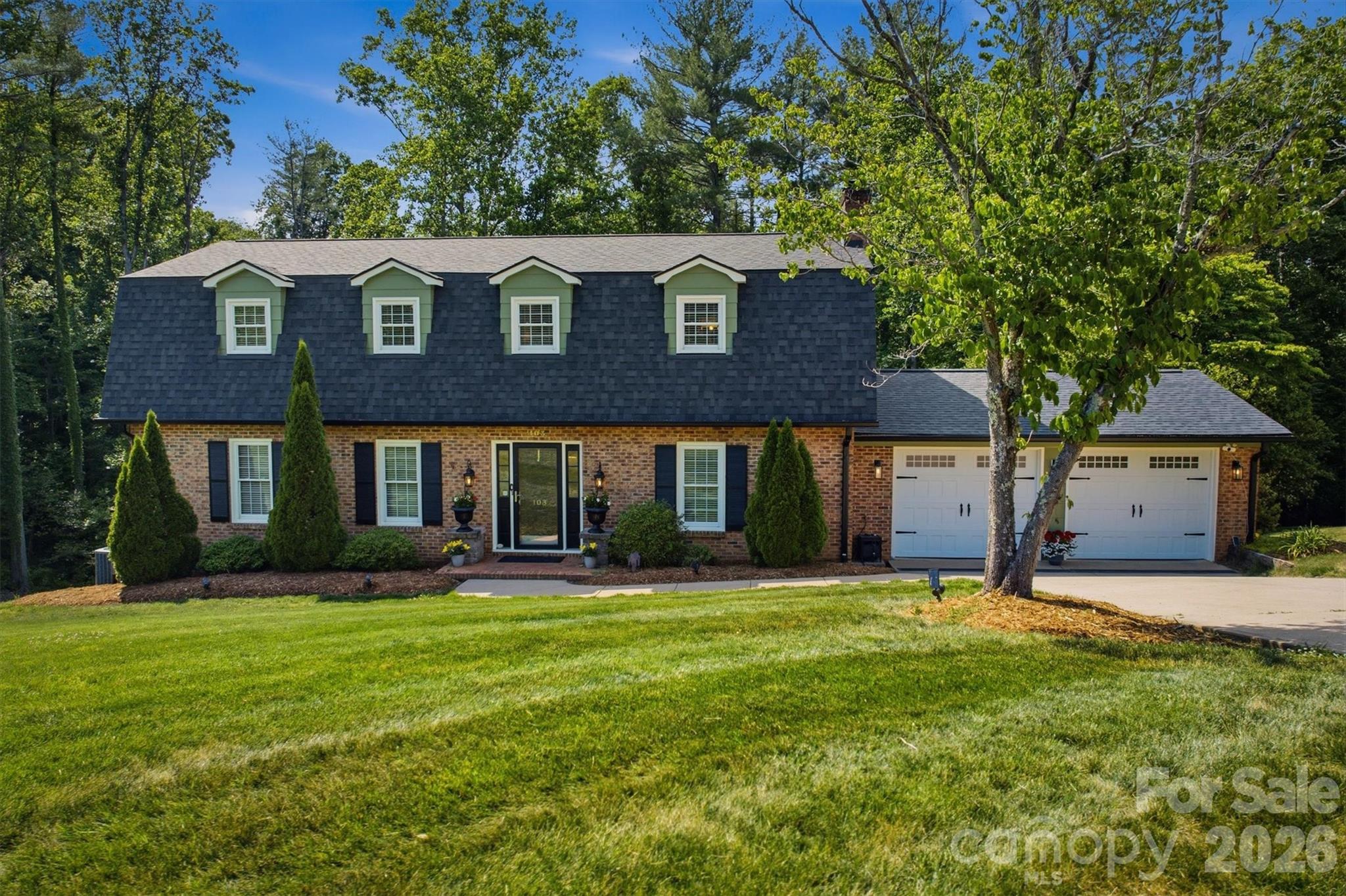 103 Wedgewood Court, Morganton, NC - photo 2 of 44