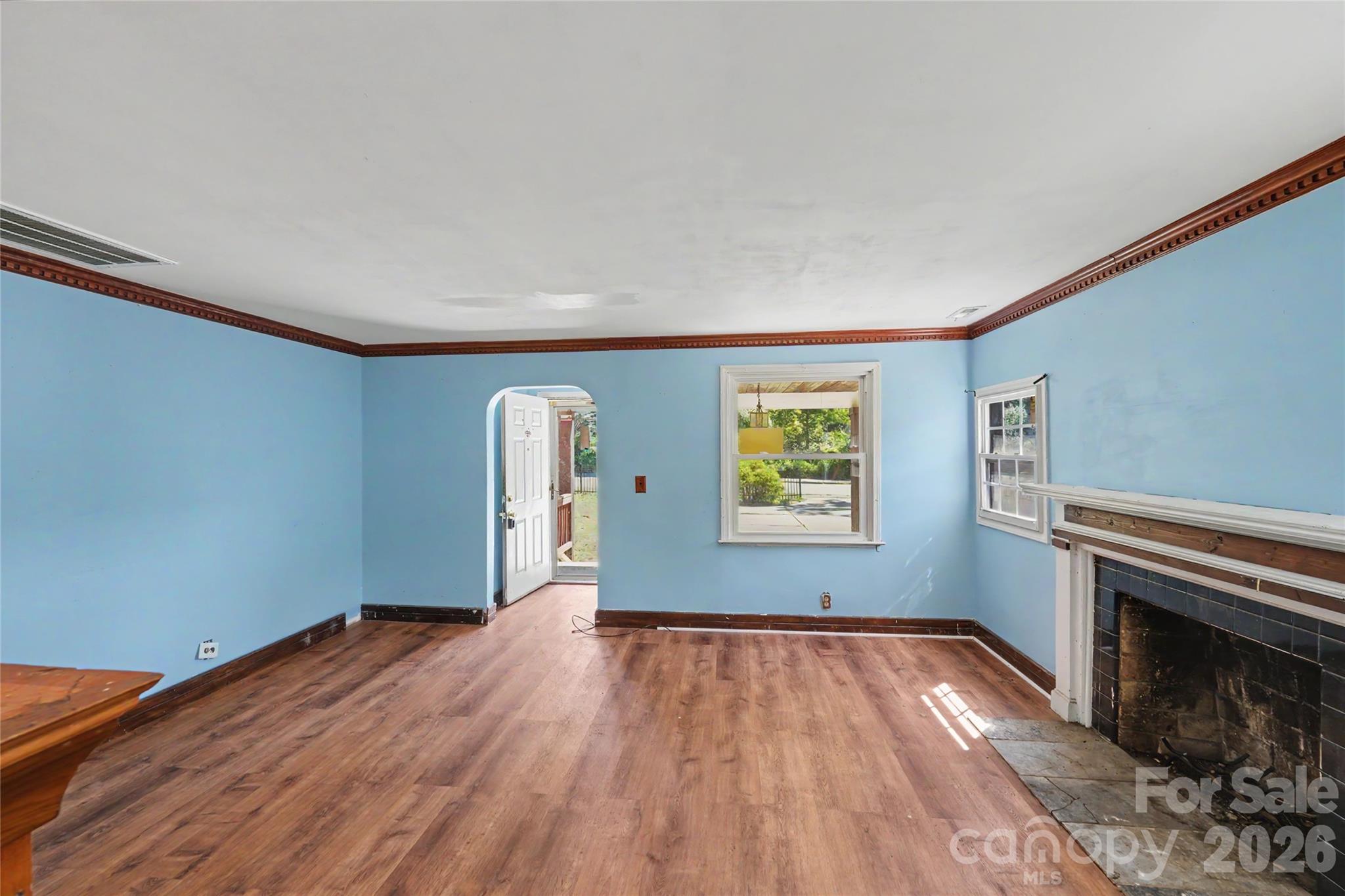 Photo 10 of 1212 Meadow Lane Lane, Charlotte, NC
