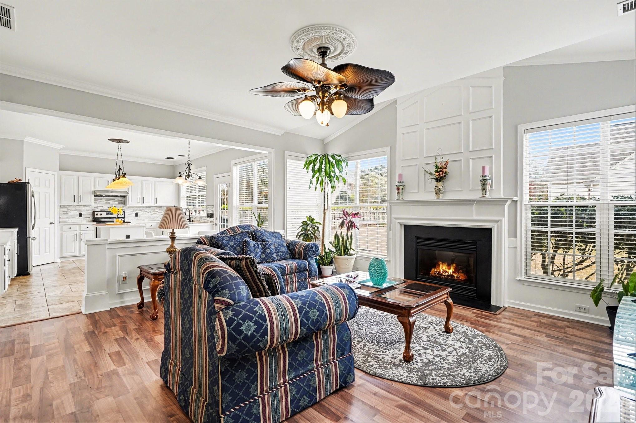 8727 Fieldcroft Drive, Charlotte, NC - photo 10 of 32