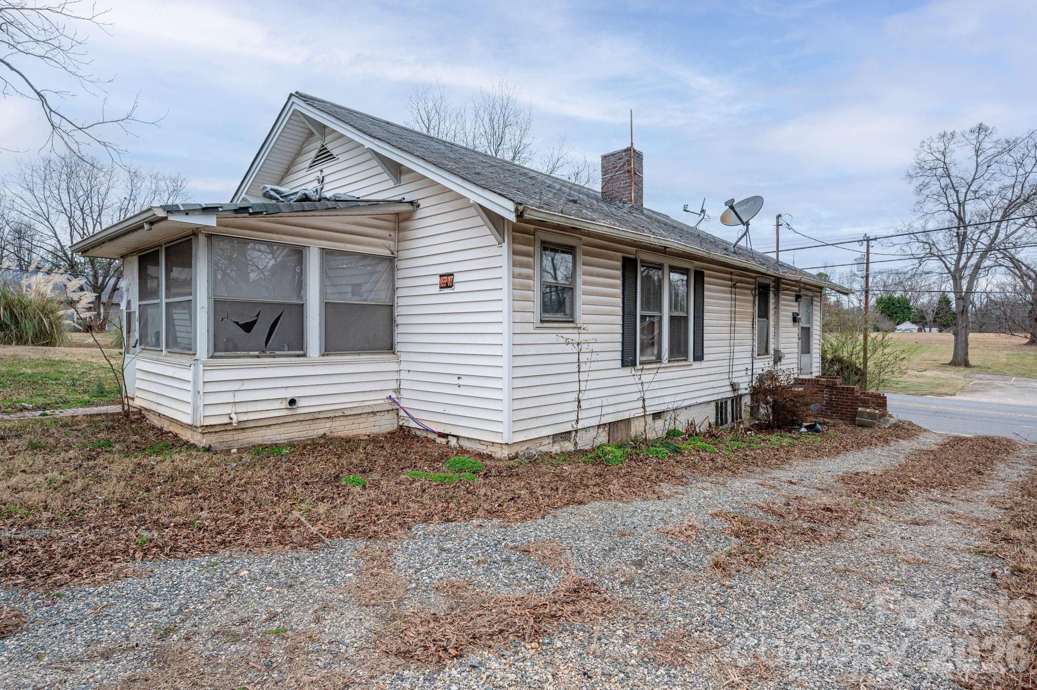 Photo 2 of 2784 E Nc 27 Highway, Lincolnton, NC
