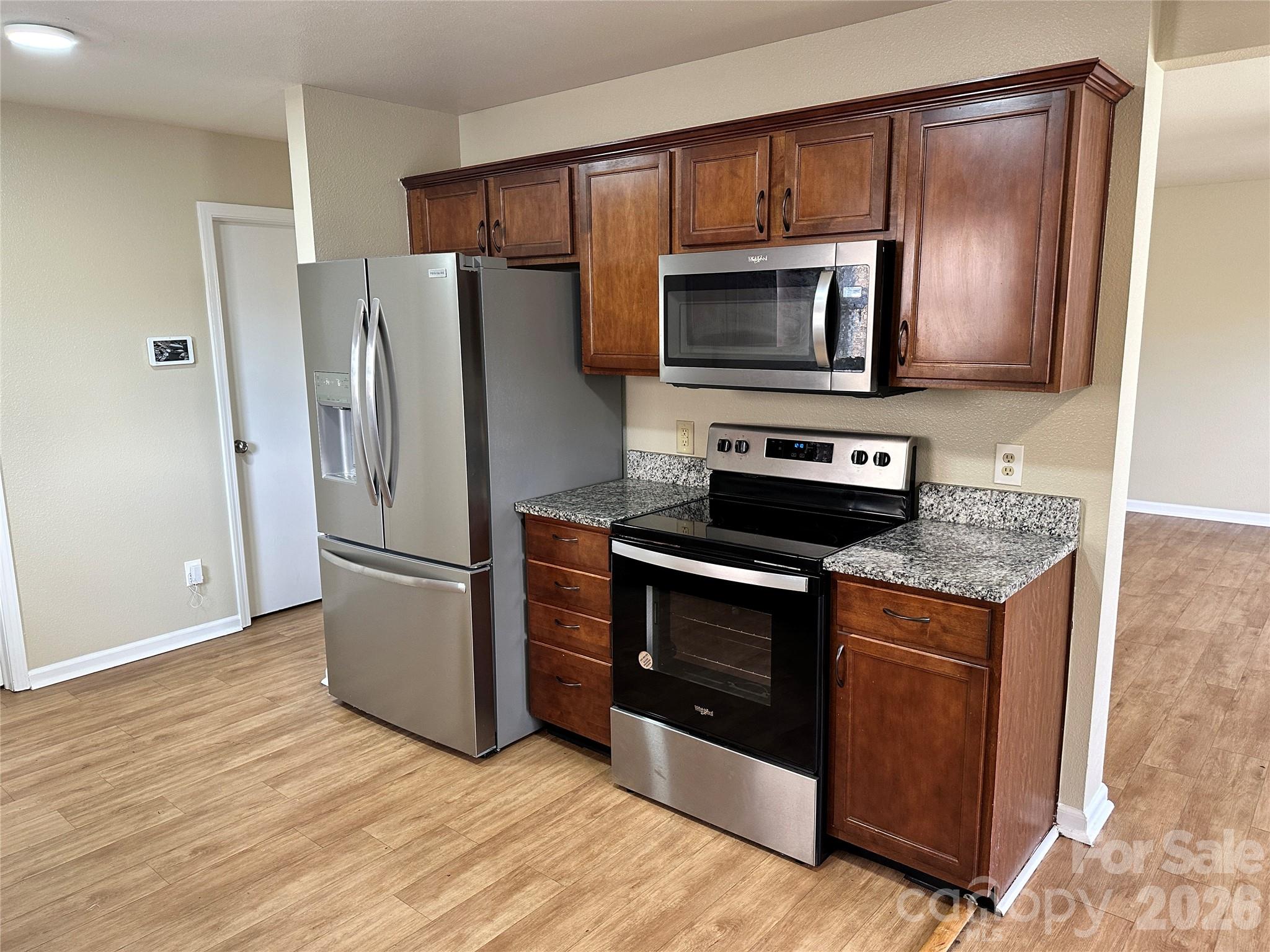3042 Meadow Knoll Drive, Charlotte, NC - photo 7 of 21