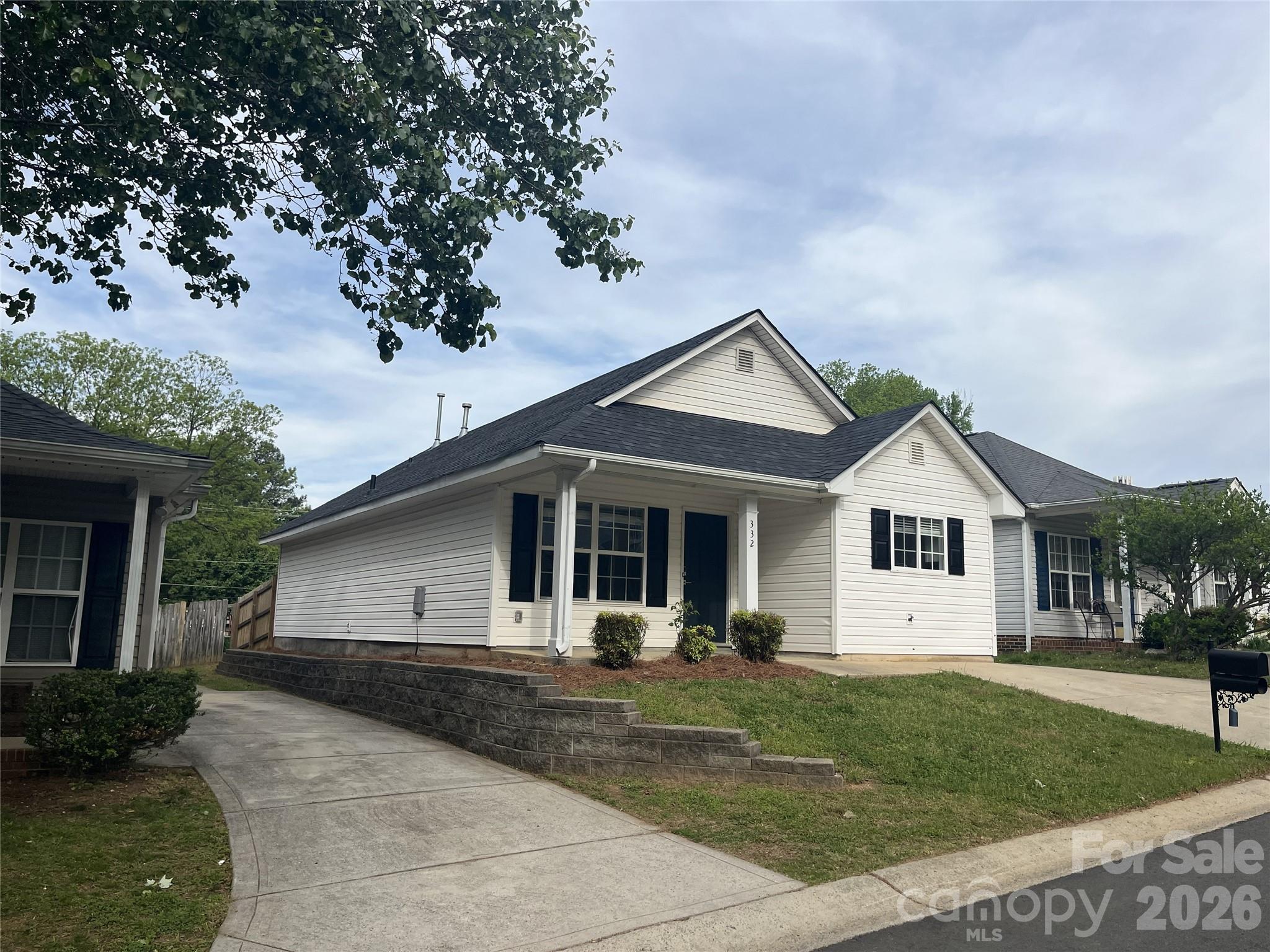 Photo 2 of 332 Cassidy Lane, Mooresville, NC
